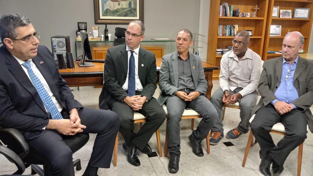 OAB-ES vai procurar governo para discutir reivindicação salarial dos ...