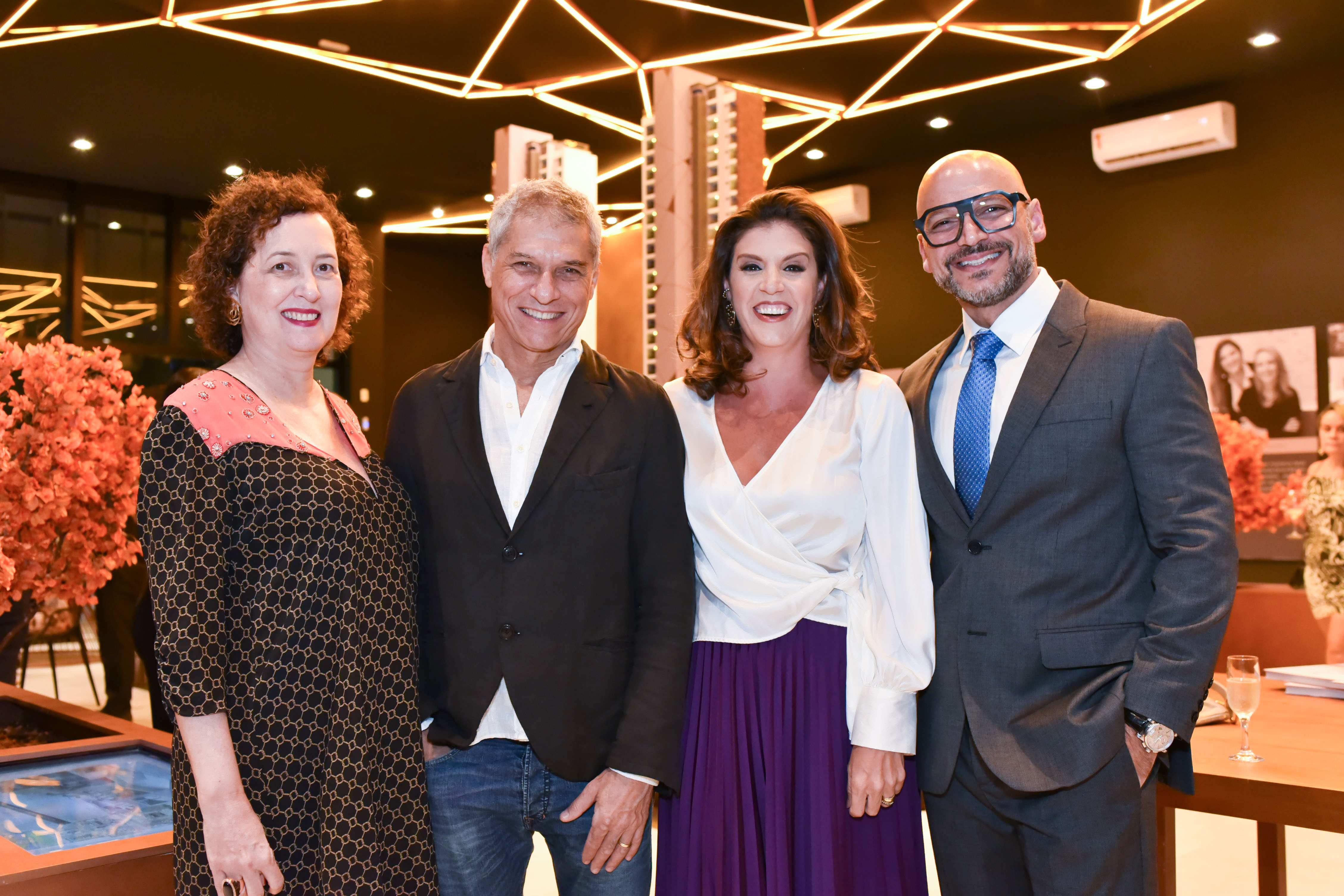 Fotos: Artista carioca José Bechara lança livro em Vitória | A Gazeta