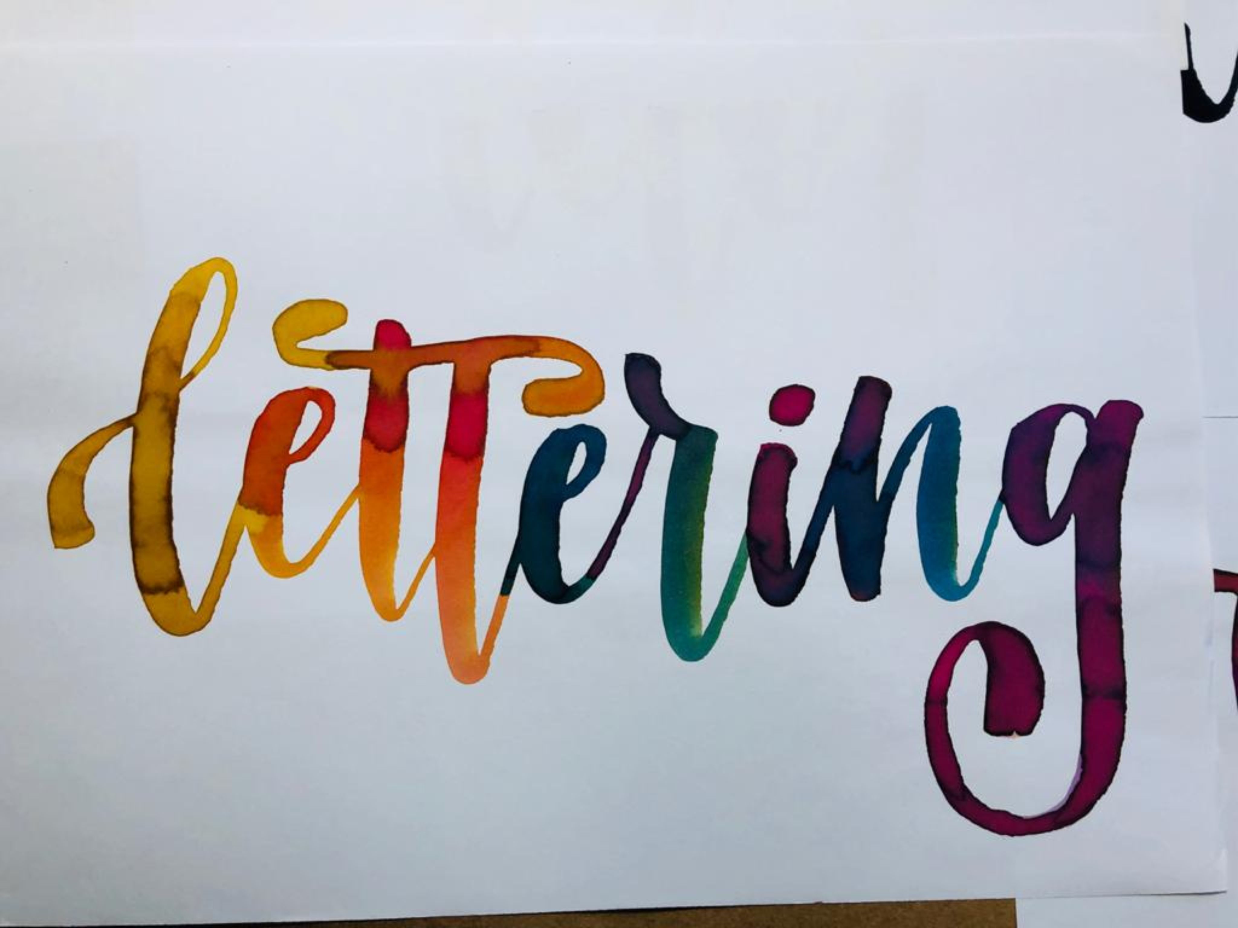 Lettering: saiba como desenhar a primeira letra do seu nome | A Gazeta
