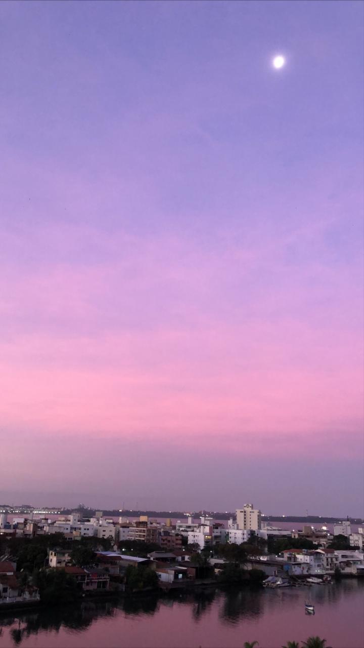 Fim da primeira tarde de junho tem cores diferentes no céu do ES | A Gazeta
