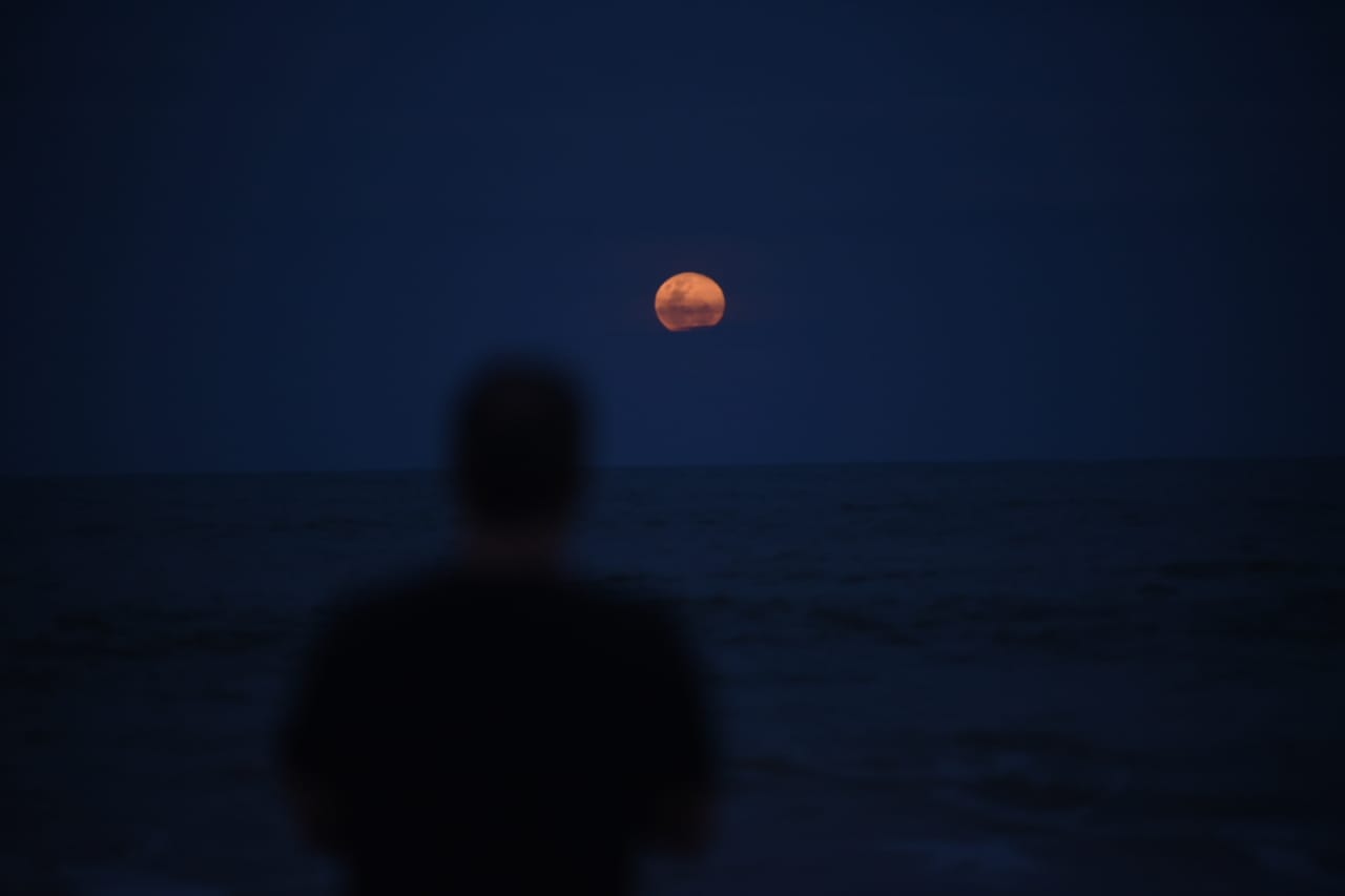 A Gazeta | Fenômeno raro 'Lua de Morango' acontece nesta sexta e será ...