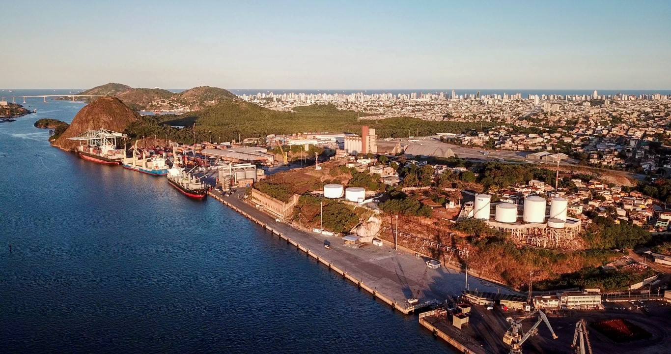 Porto de Vitória bate recorde de movimentação de carga | A Gazeta
