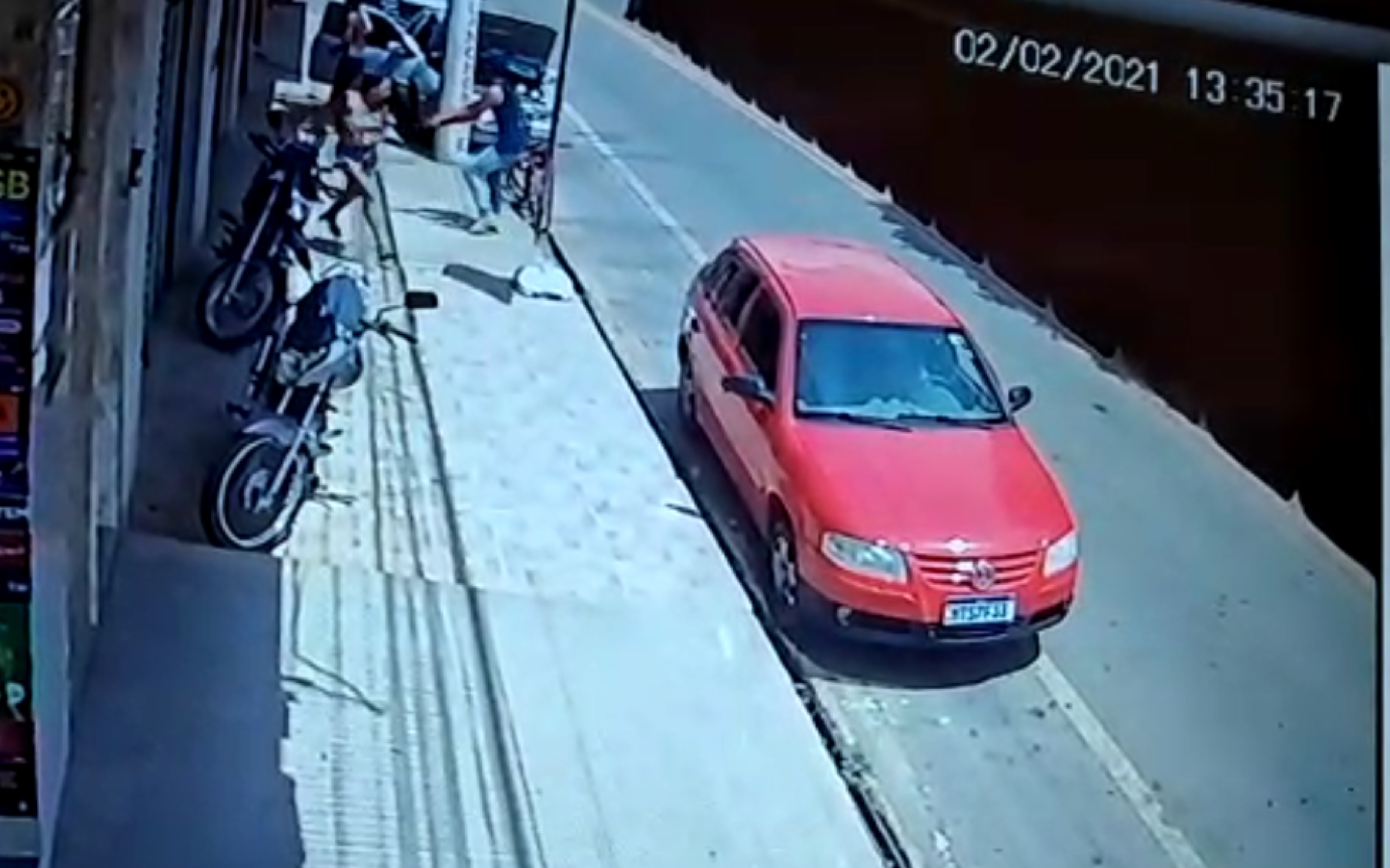 A Gazeta Vídeo Briga Em Bar Termina Em Tiros E Homem é Baleado No Pé