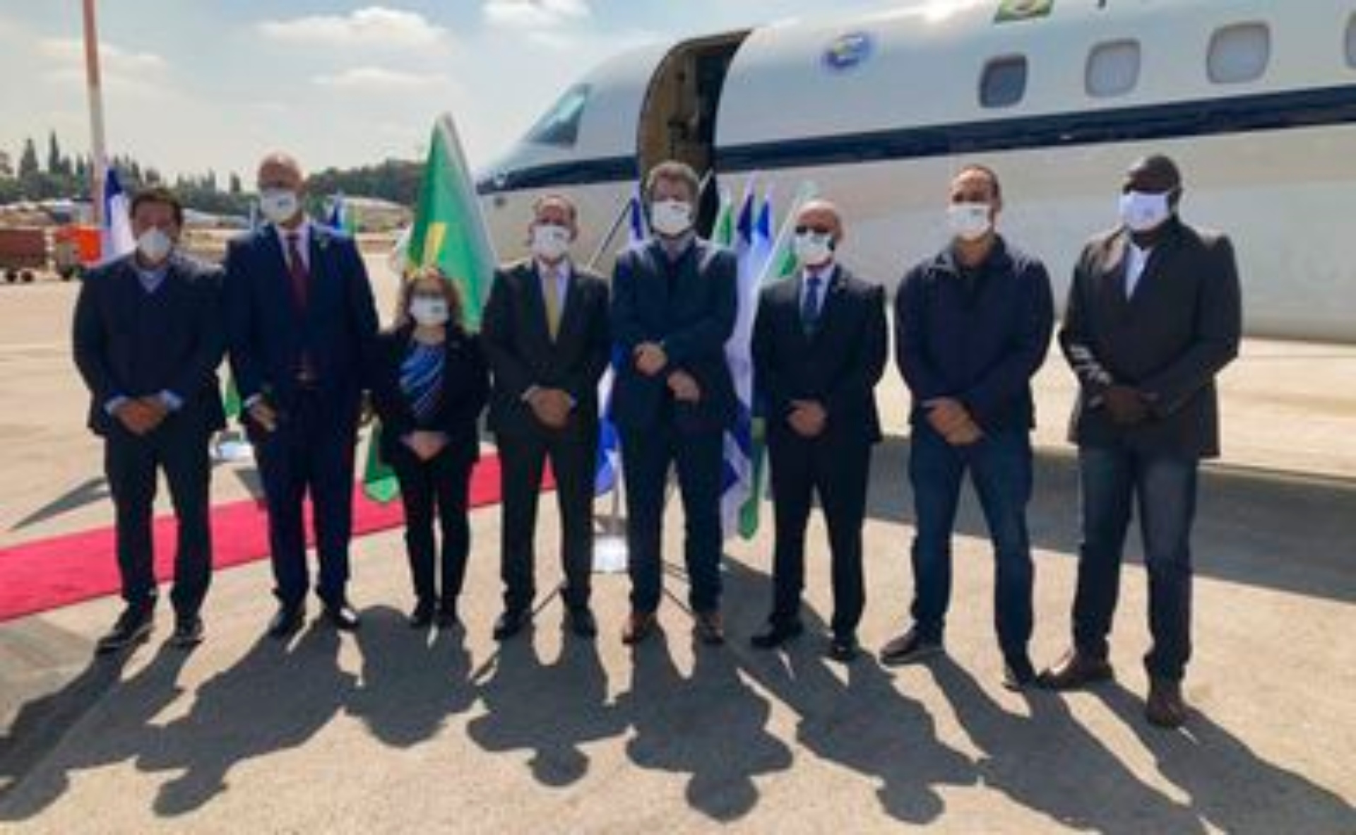 A Gazeta | Comitiva do governo brasileiro é obrigada a usar máscara em ...