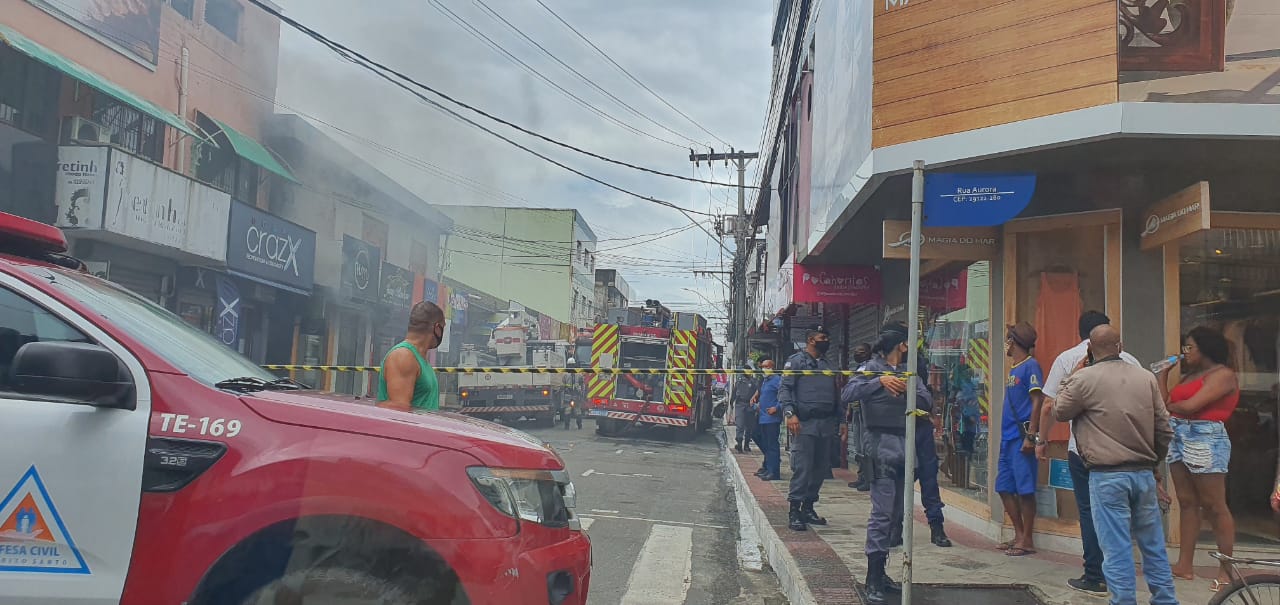 Incêndio atinge loja no Polo de Modas da Glória, em Vila Velha | A Gazeta Incêndio atinge loja no Polo de Modas da Glória, em Vila Velha | A Gazeta