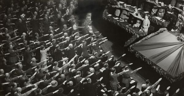 O nazismo e como a história se repete e se multiplica | A Gazeta