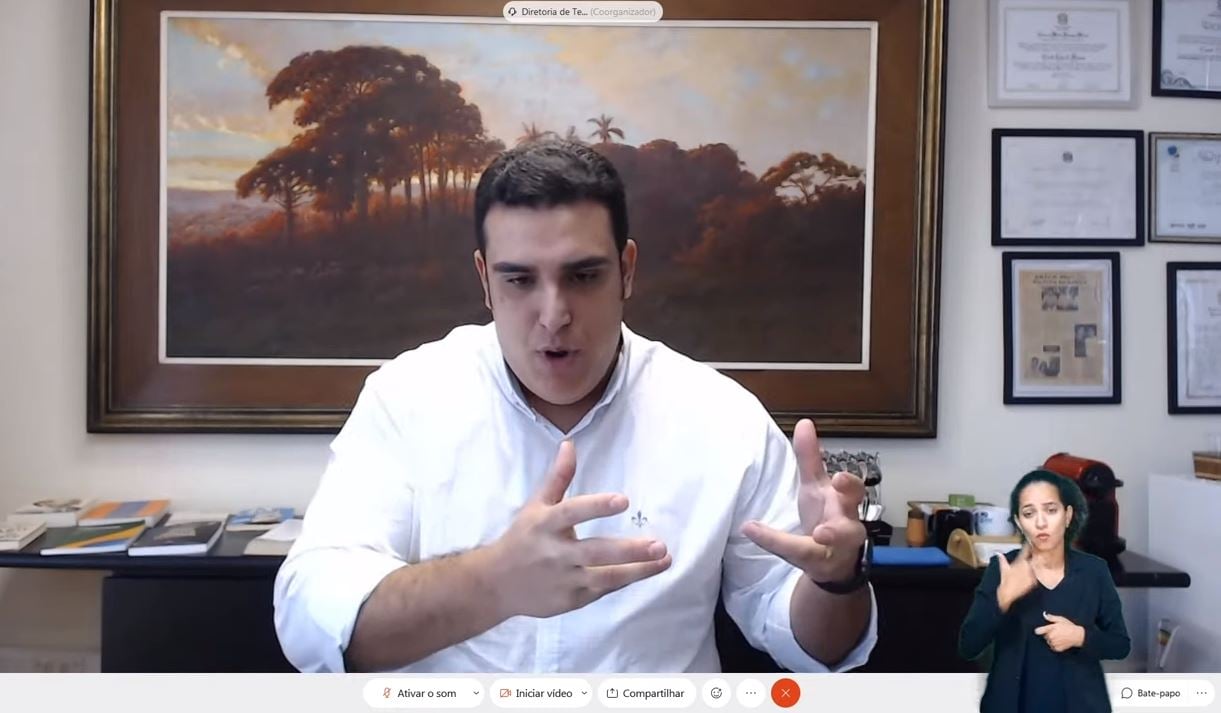 51 dias depois, Erick Musso cumpre promessa e revoga 'superpoderes' | A ...