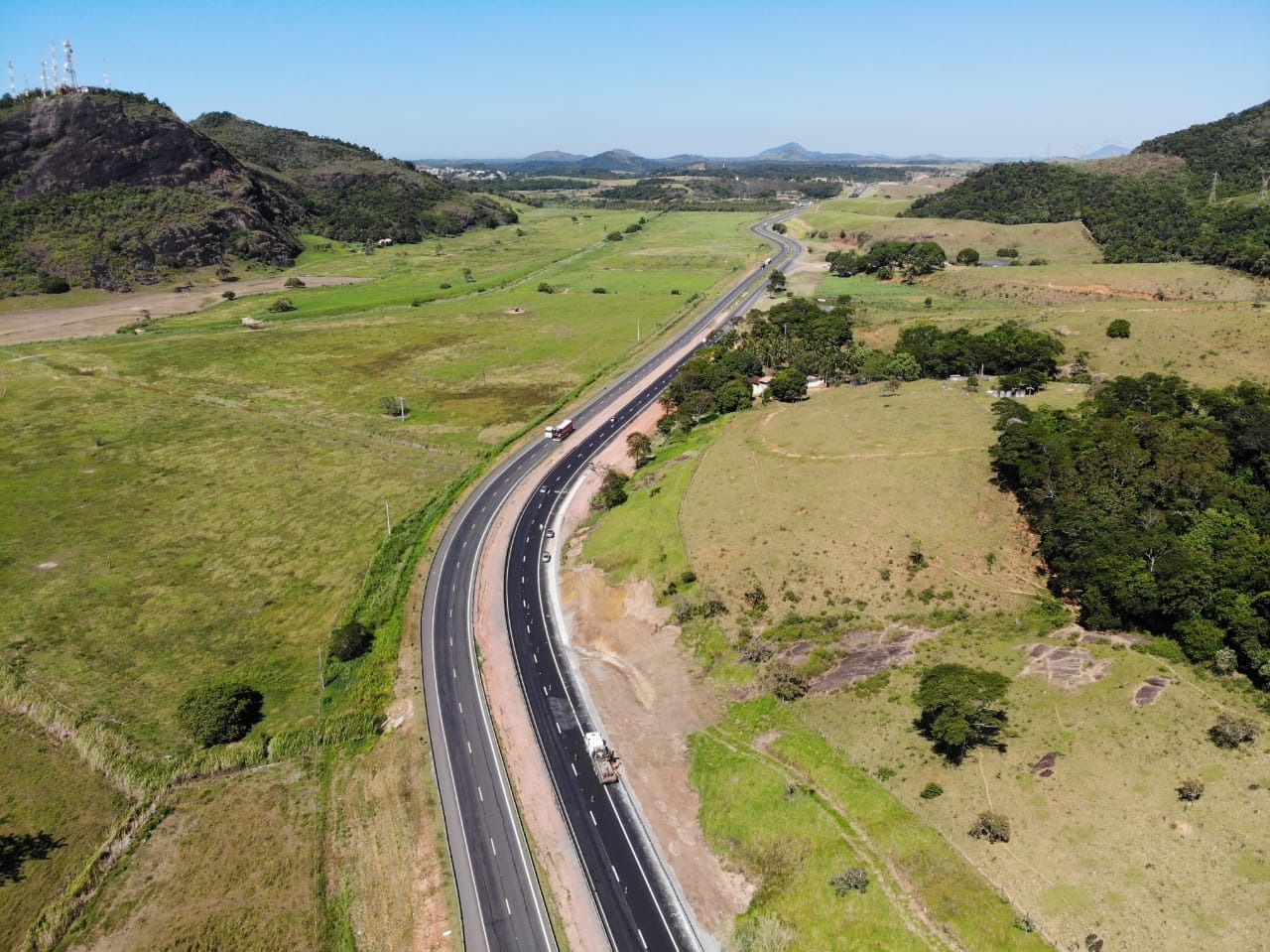 Curva perigosa é refeita e trecho da BR 101 é liberado em Guarapari | A ...
