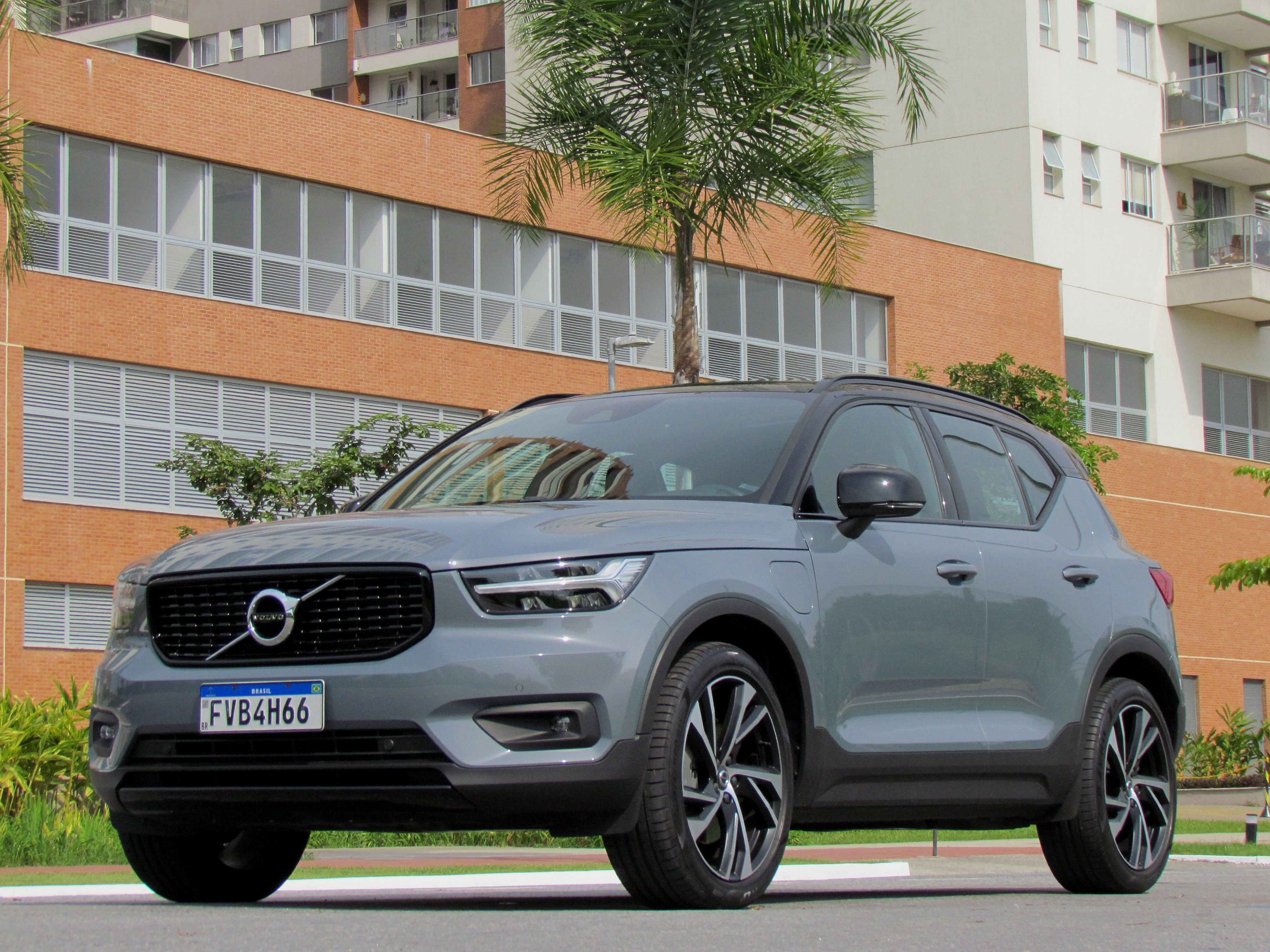 Volvo XC40 oferece praticidade de abastecimento para modelos elétricos ...