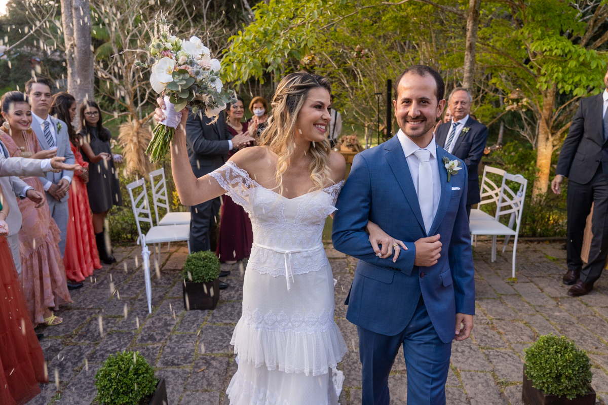 FOTOS: Alê Marques e Flávio Mattedi dizem sim-sim em Venda Nova | A Gazeta