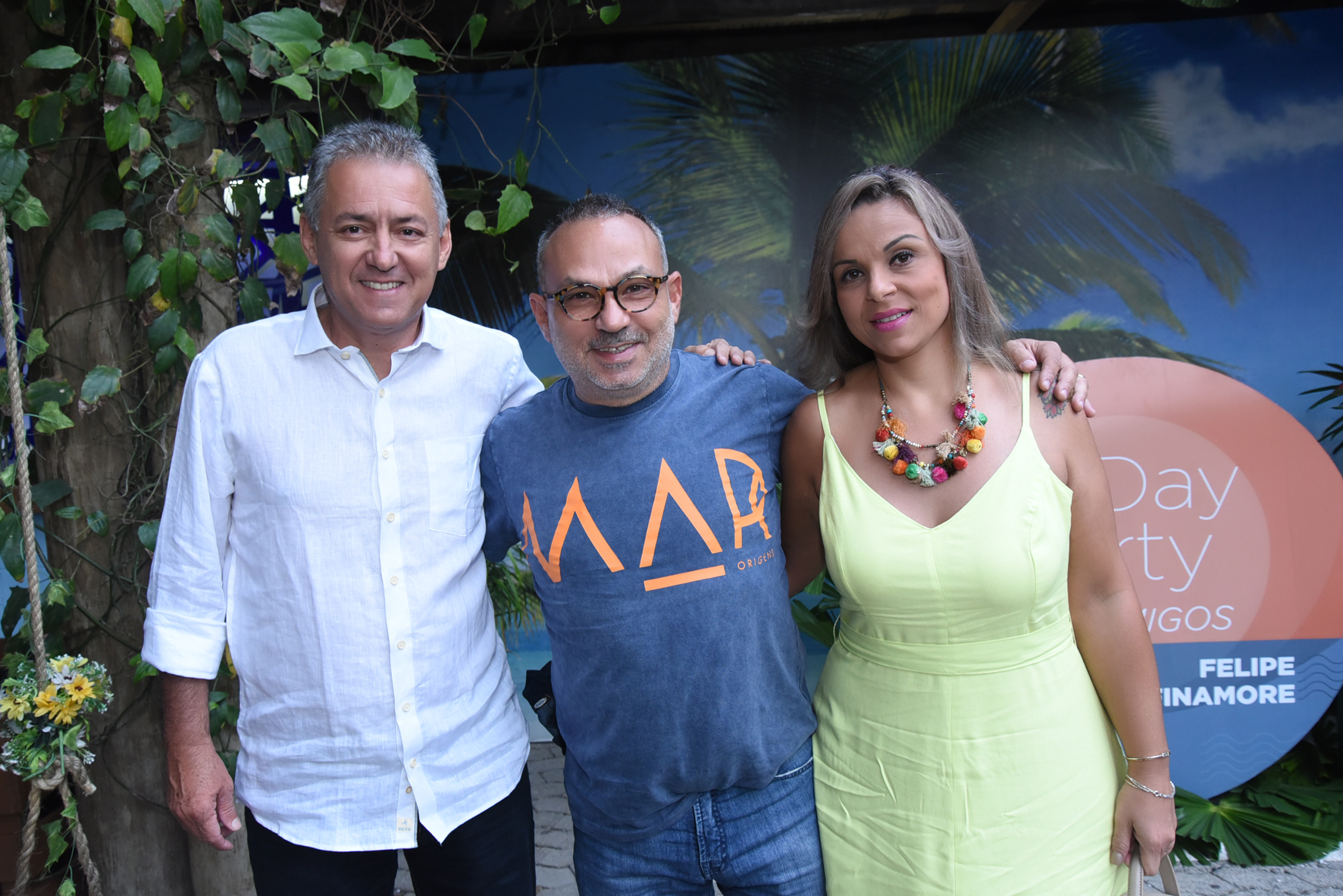 Léo de Castro e Felipe Finamore celebram aniversário com show da Blitz ...