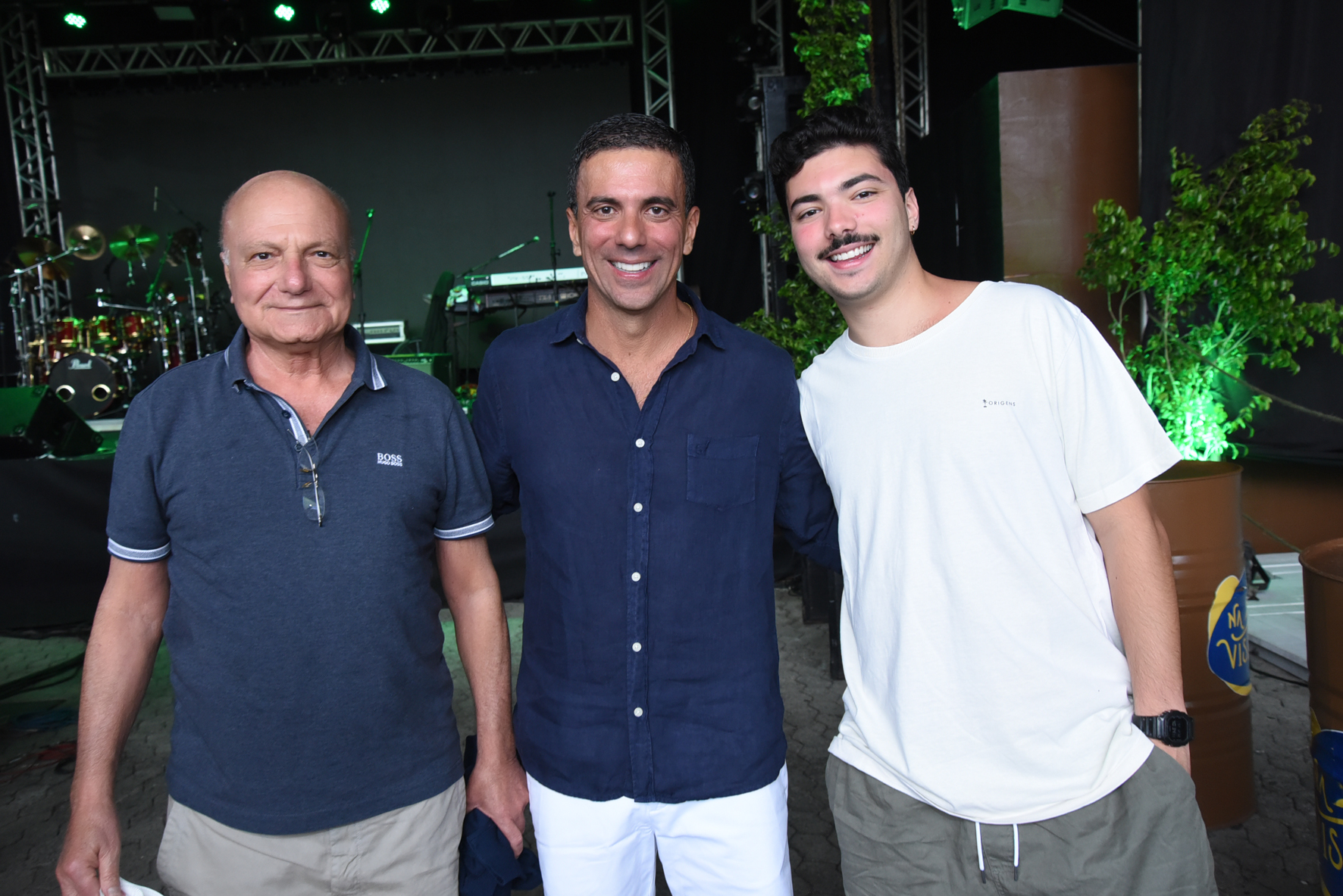 Léo de Castro e Felipe Finamore celebram aniversário com show da Blitz ...