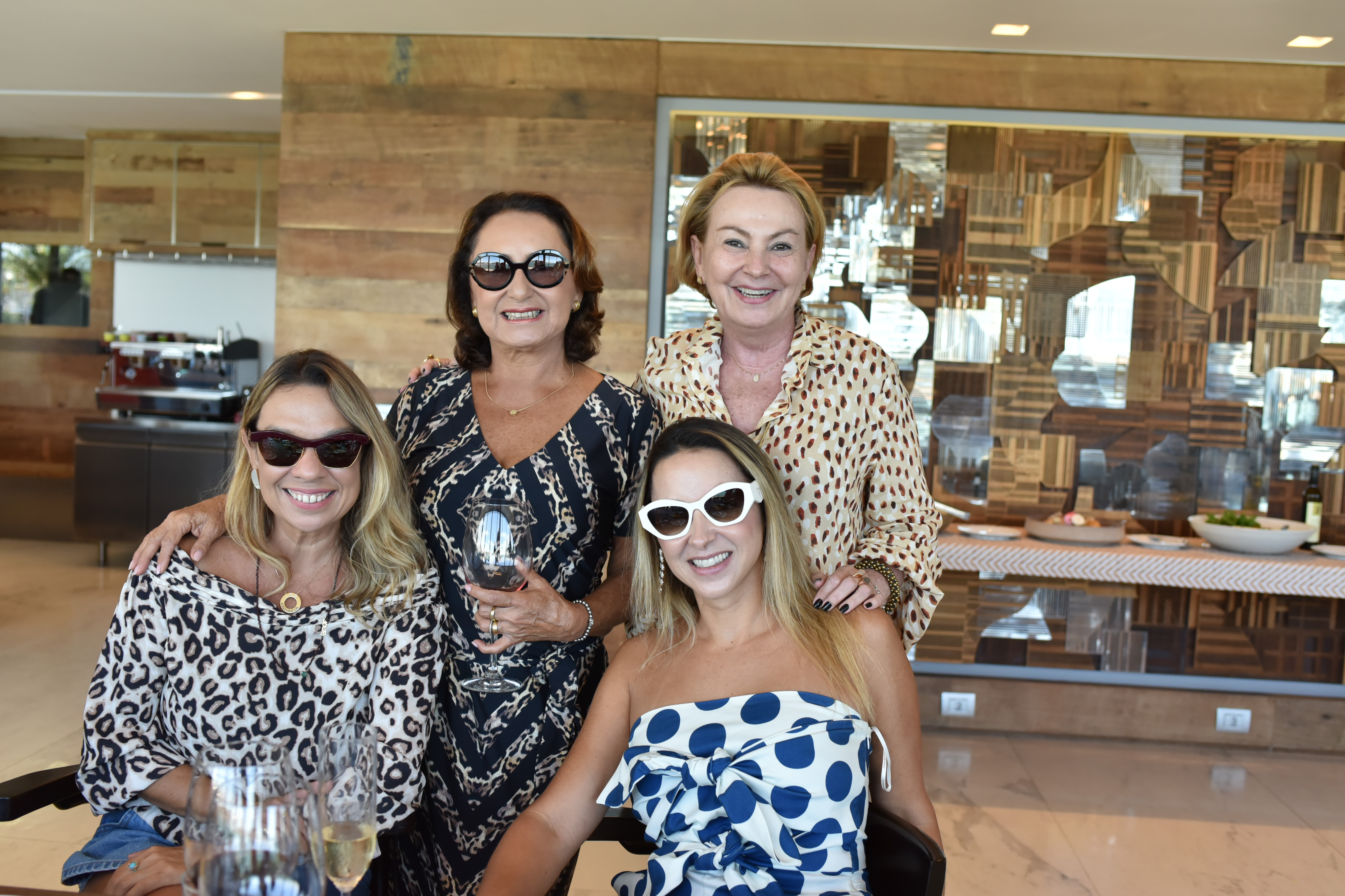 Eulália Chieppe comemora aniversário com festa na Ilha do Frade | A Gazeta