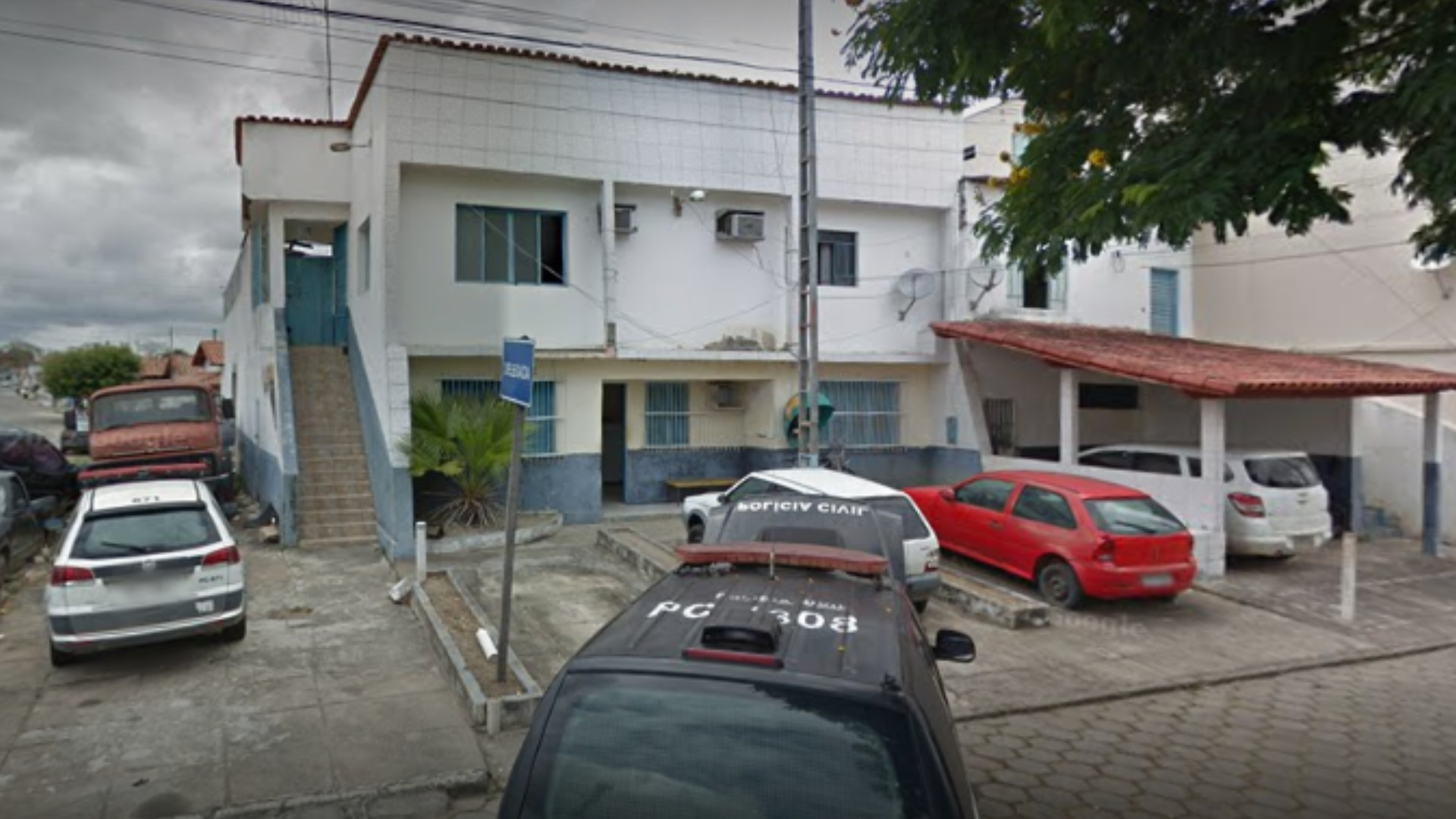 Bandidos fazem famílias de funcionários de banco reféns em Montanha | A ...