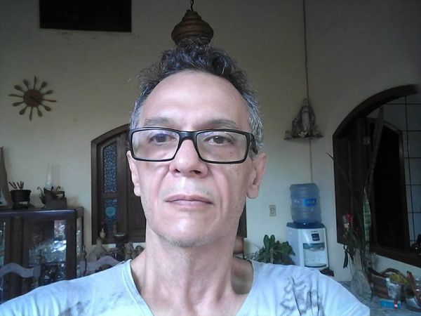 Sobre o livro "Planeta Ontem", de João Moraes | A Gazeta