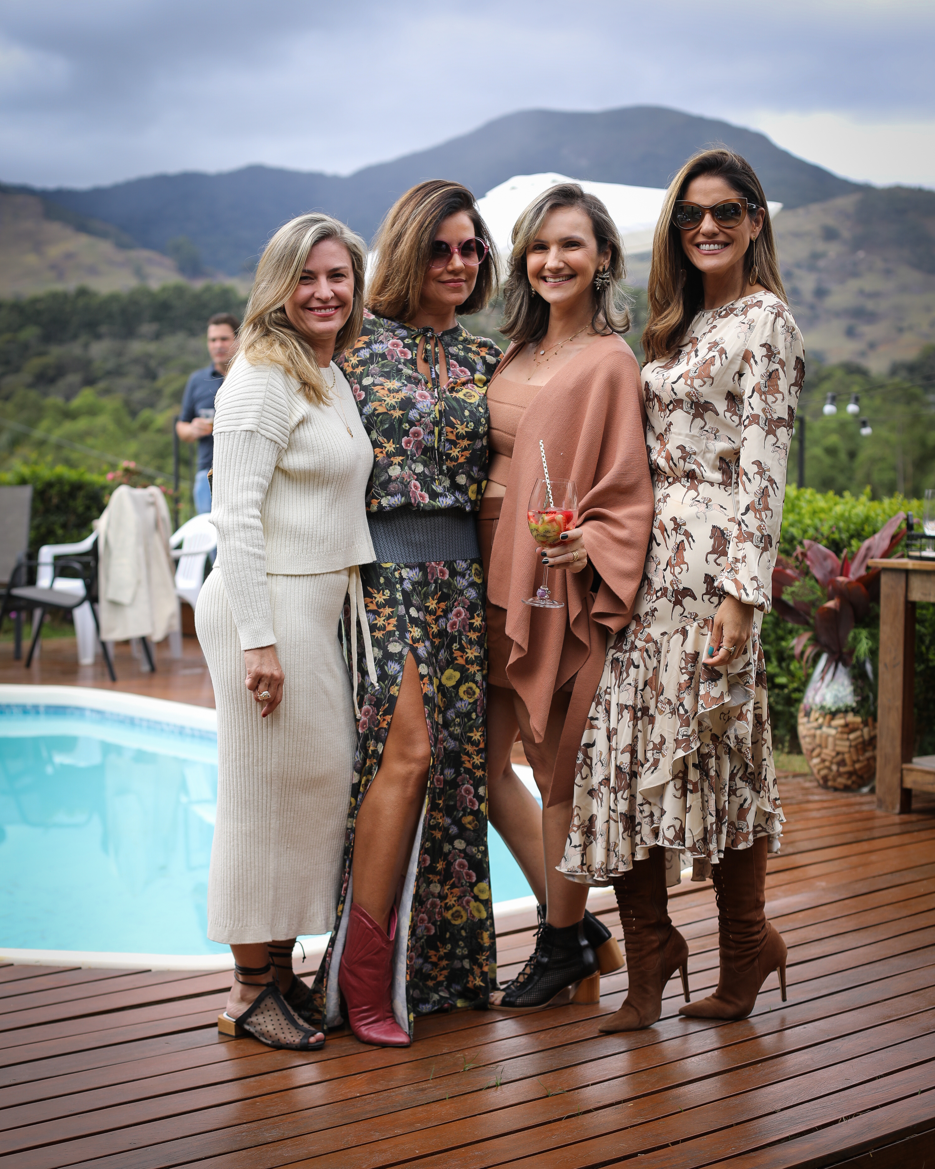 HZ | Karin Tonini comemora 45 anos com festa em Pedra Azul; veja fotos ...