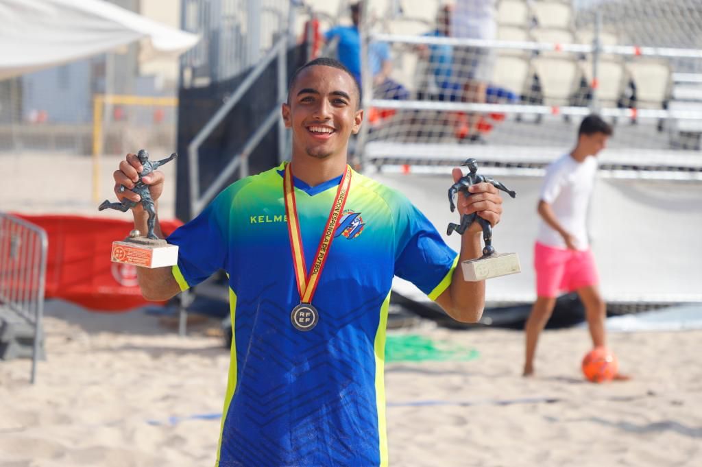 Tá No Sangue Breno Xavier Brilha No Futebol De Areia Por Clube Espanhol A Gazeta