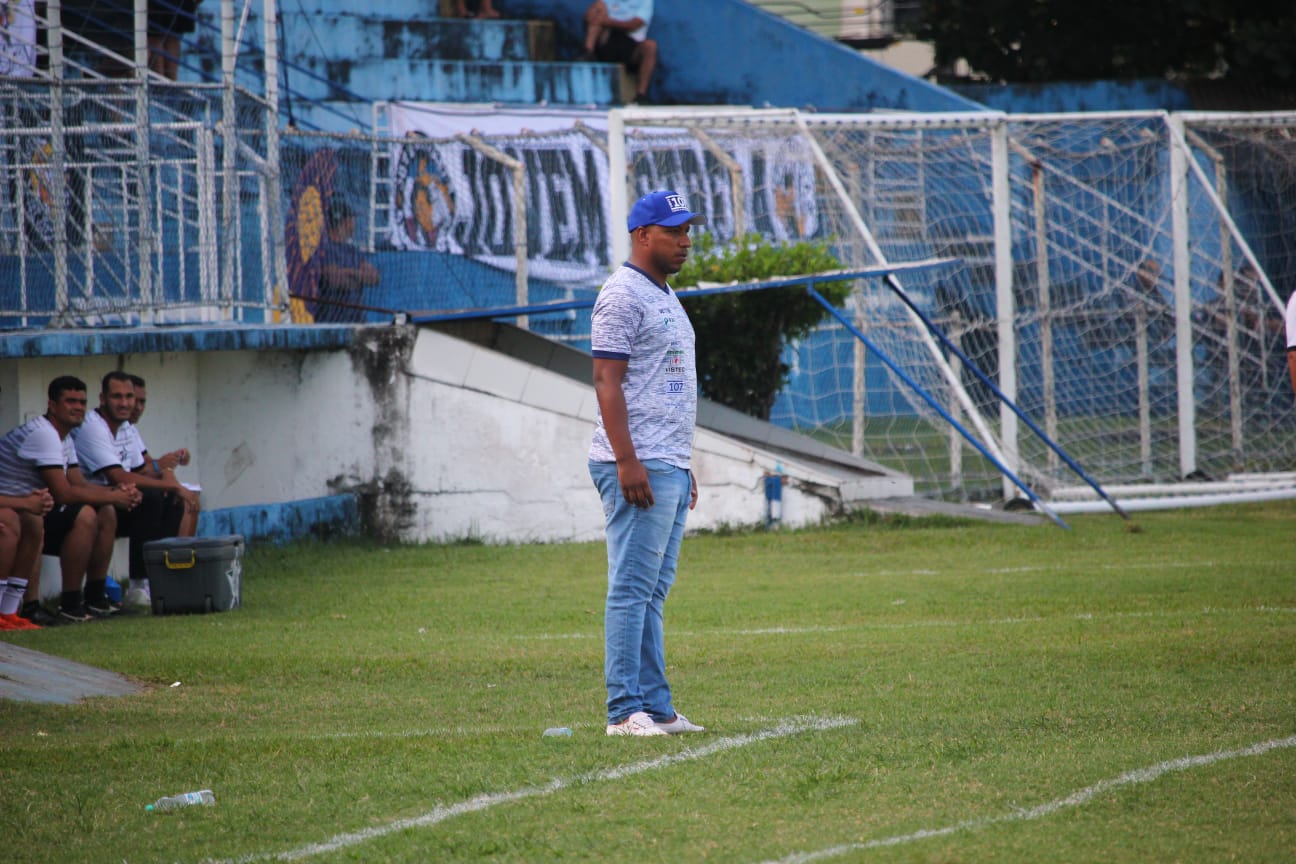 Rodrigo César renova com o Vitória e se diz feliz com o reconhecimento ...