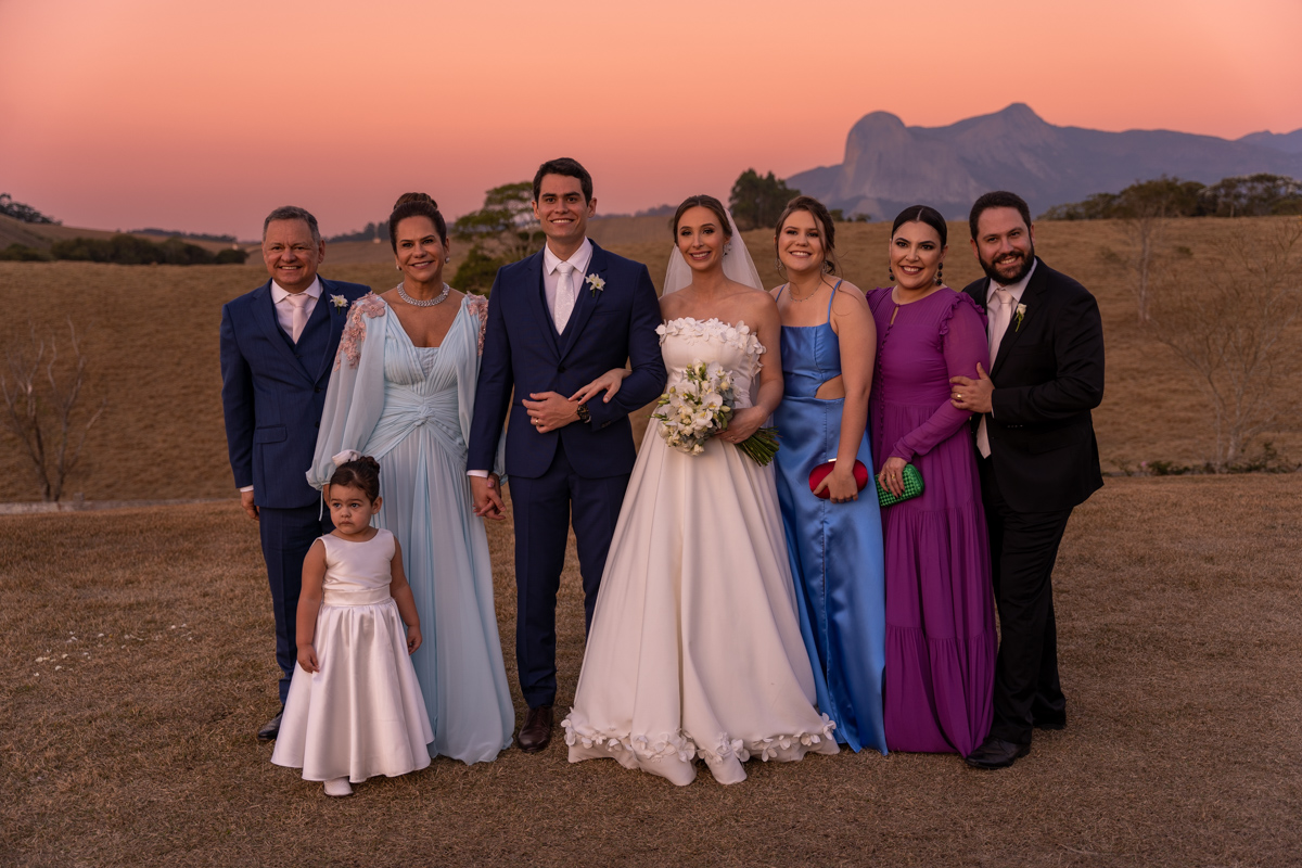 HZ | Brunelly Berger e Igor Vargas dizem sim-sim na Pedra Azul; veja ...