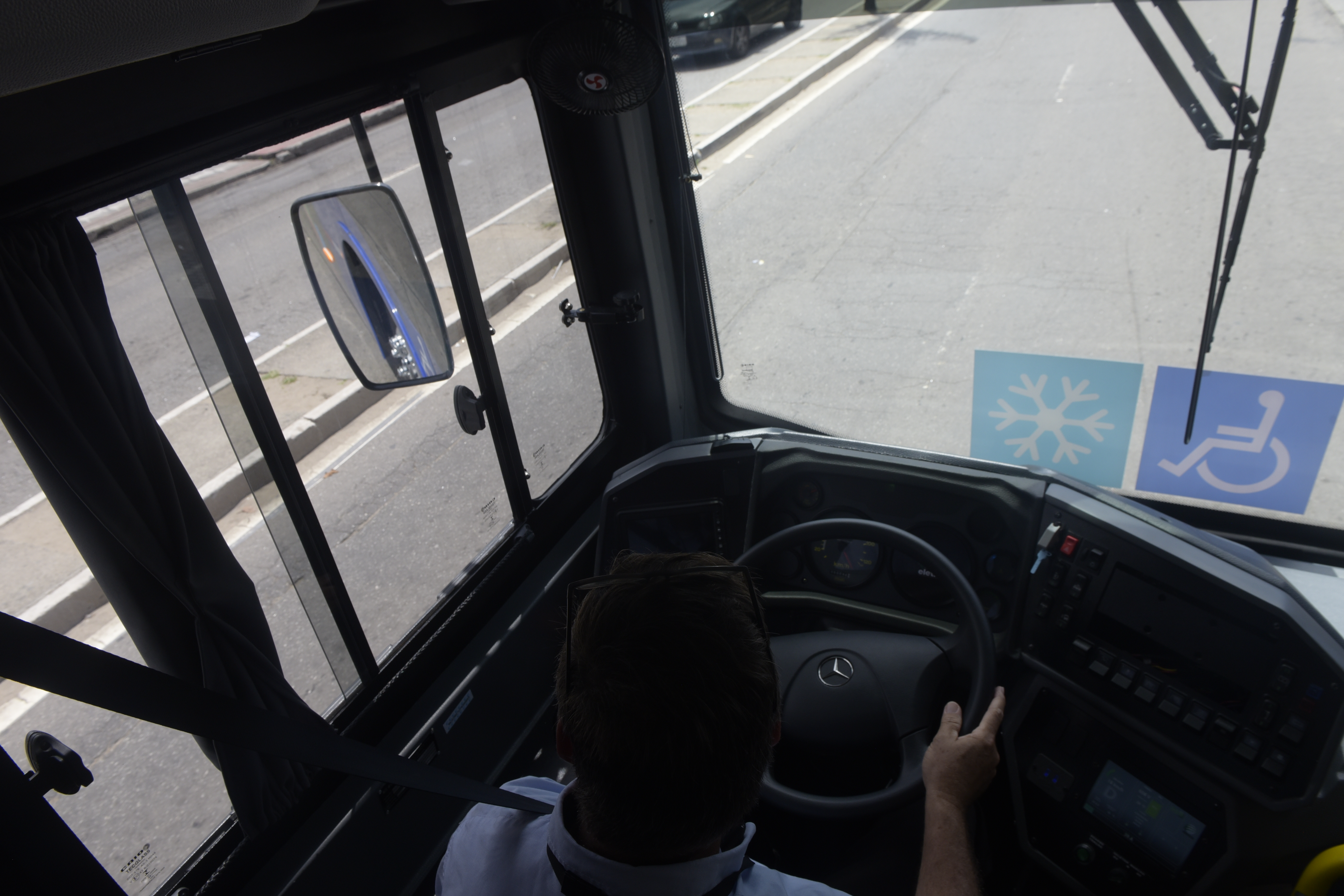 Andamos no ônibus elétrico do Transcol; confira o que achamos | A Gazeta