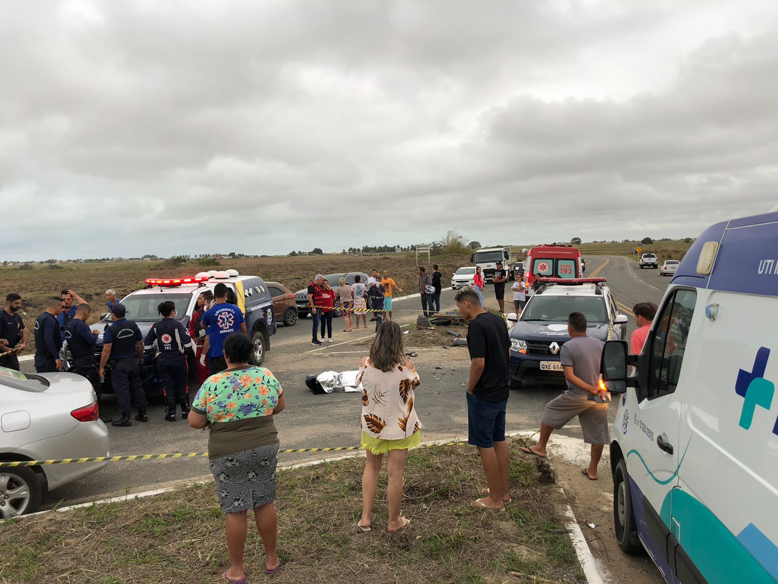 Mulher morre em acidente entre moto e carro em trevo de Marataízes | A Gazeta