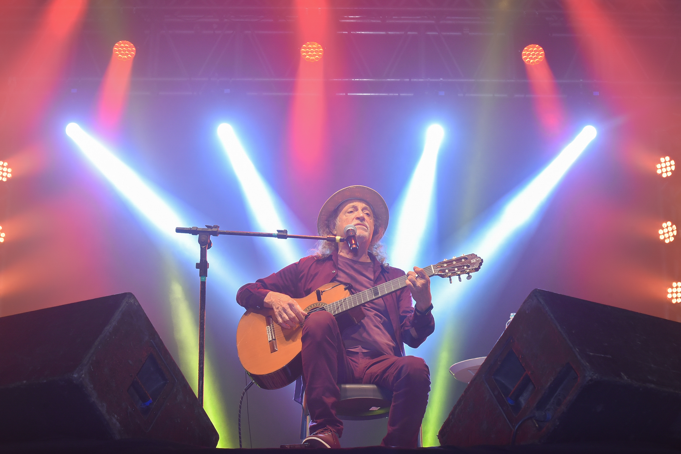 HZ | Alceu Valença coloca plateia para cantar em show no ES; fotos e ...