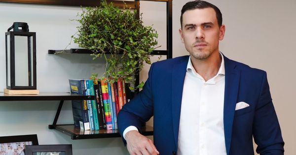 Ex-marqueteiro de Manato vai abrir empresa internacional em Portugal ...