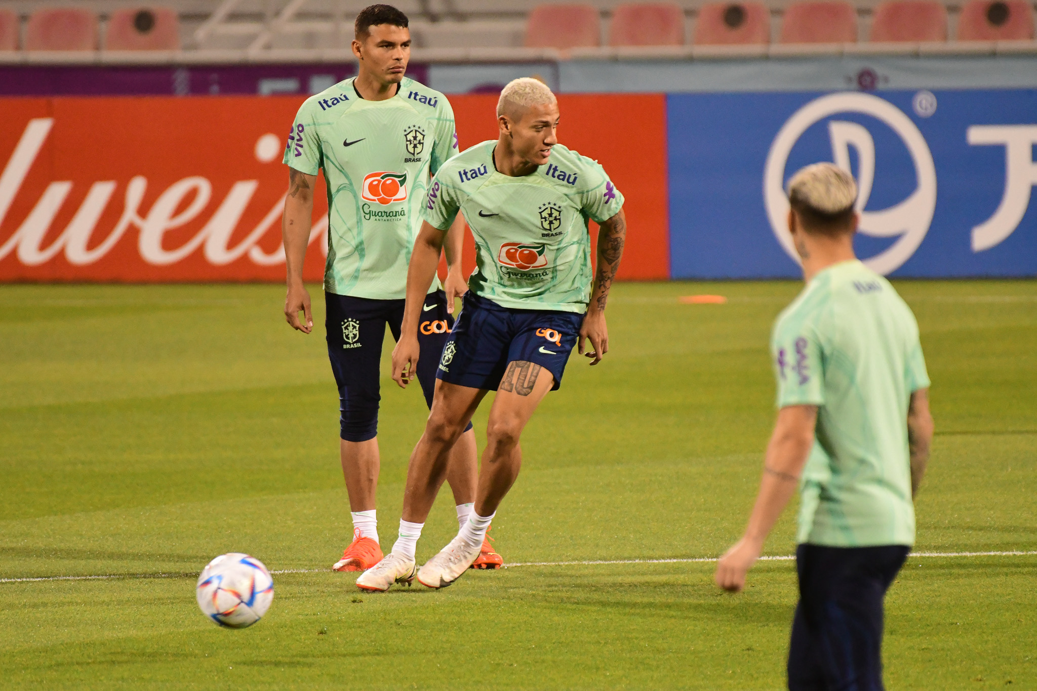 Ciente da pressão, Richarlison se mostra pronto para vestir a 9 do ...