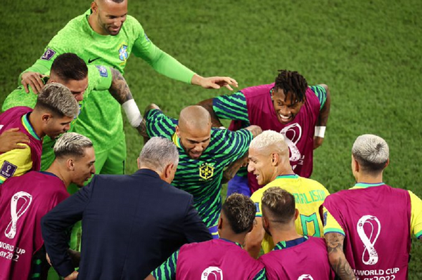 A Gazeta | Richarlison volta a marcar e bota Tite para fazer a 'Dança ...