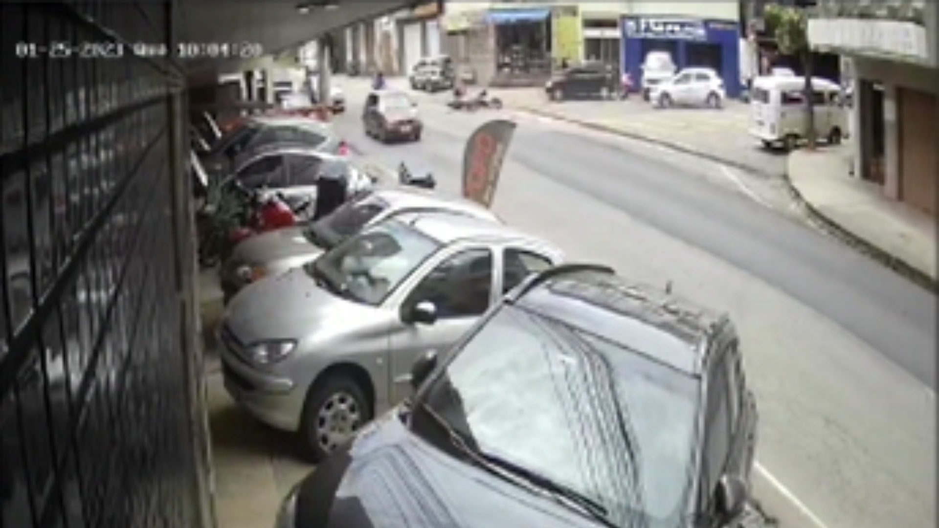 A Gazeta Colisão Entre Motos Deixa Duas Pessoas Feridas Em Cachoeiro