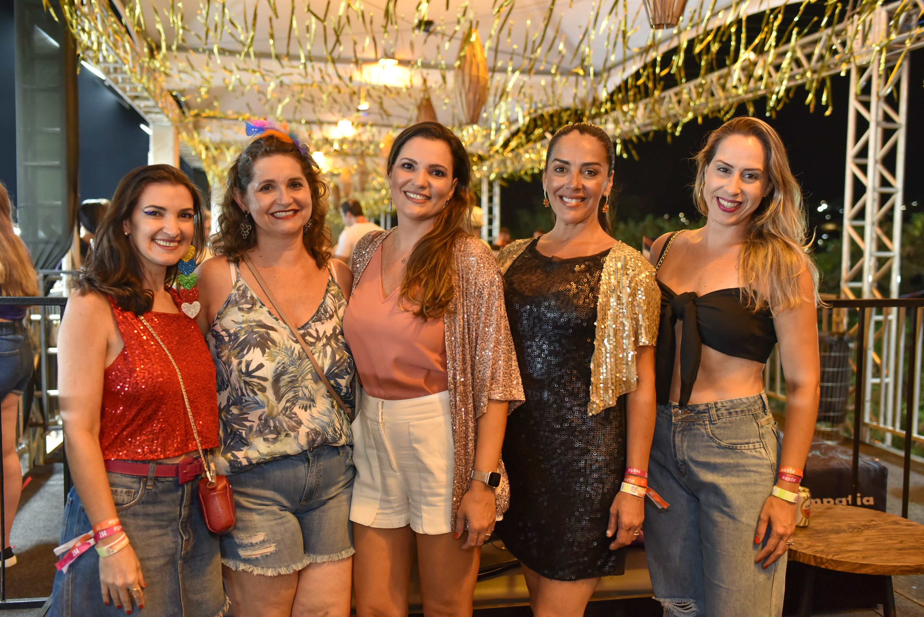 HZ | Veja quem circulou pelo Camarote P12 no Carnaval de Vitória 2023 ...