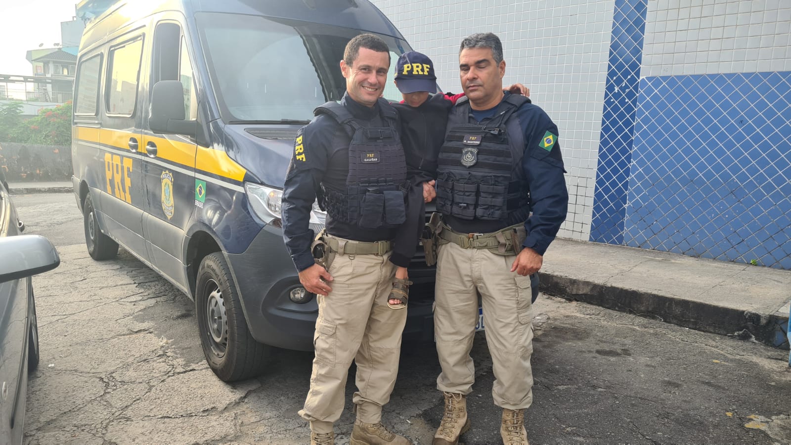 Garoto de 6 anos recebe escolta especial da PRF até Hospital de Vitória ...