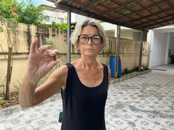 Dono de bar morre após ser baleado na Serra; PM da reserva é suspeito ... Dono de bar morre após ser baleado na Serra; PM da reserva é suspeito ...