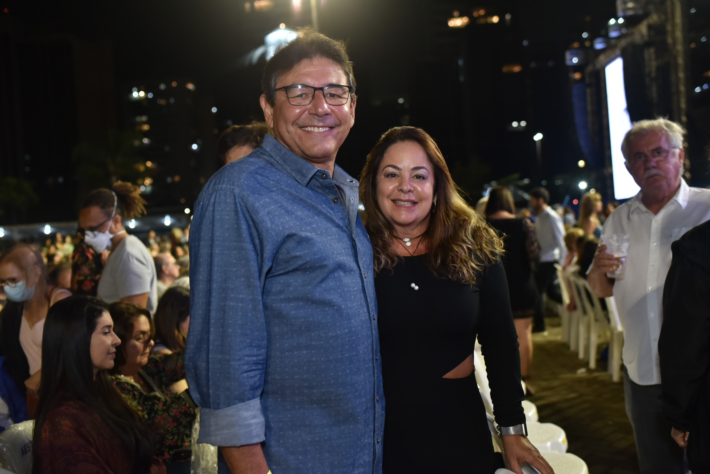 HZ | Veja quem prestigiou o show do Rei Roberto Carlos em Vitória | A ...