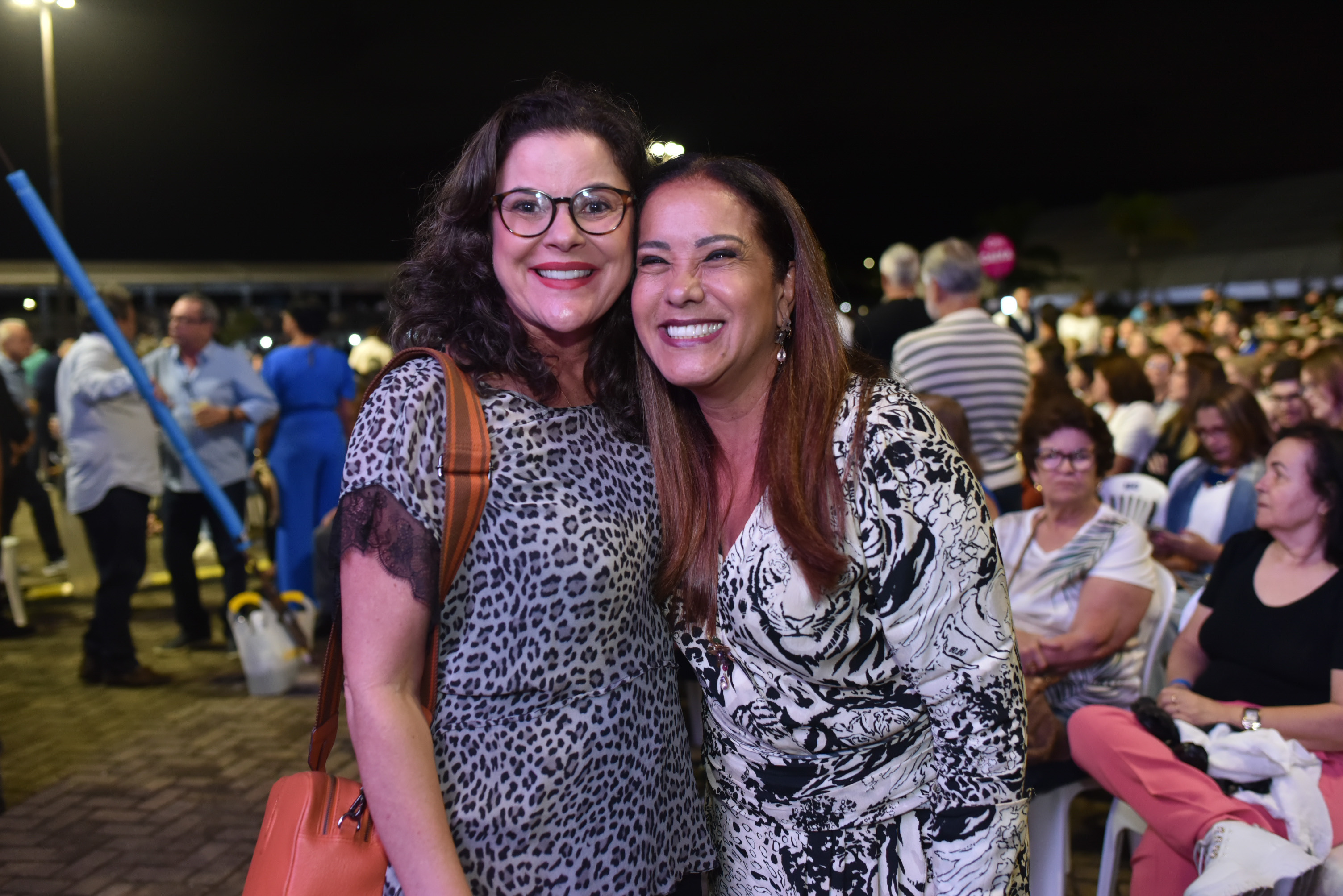 HZ | Veja quem prestigiou o show do Rei Roberto Carlos em Vitória | A ...