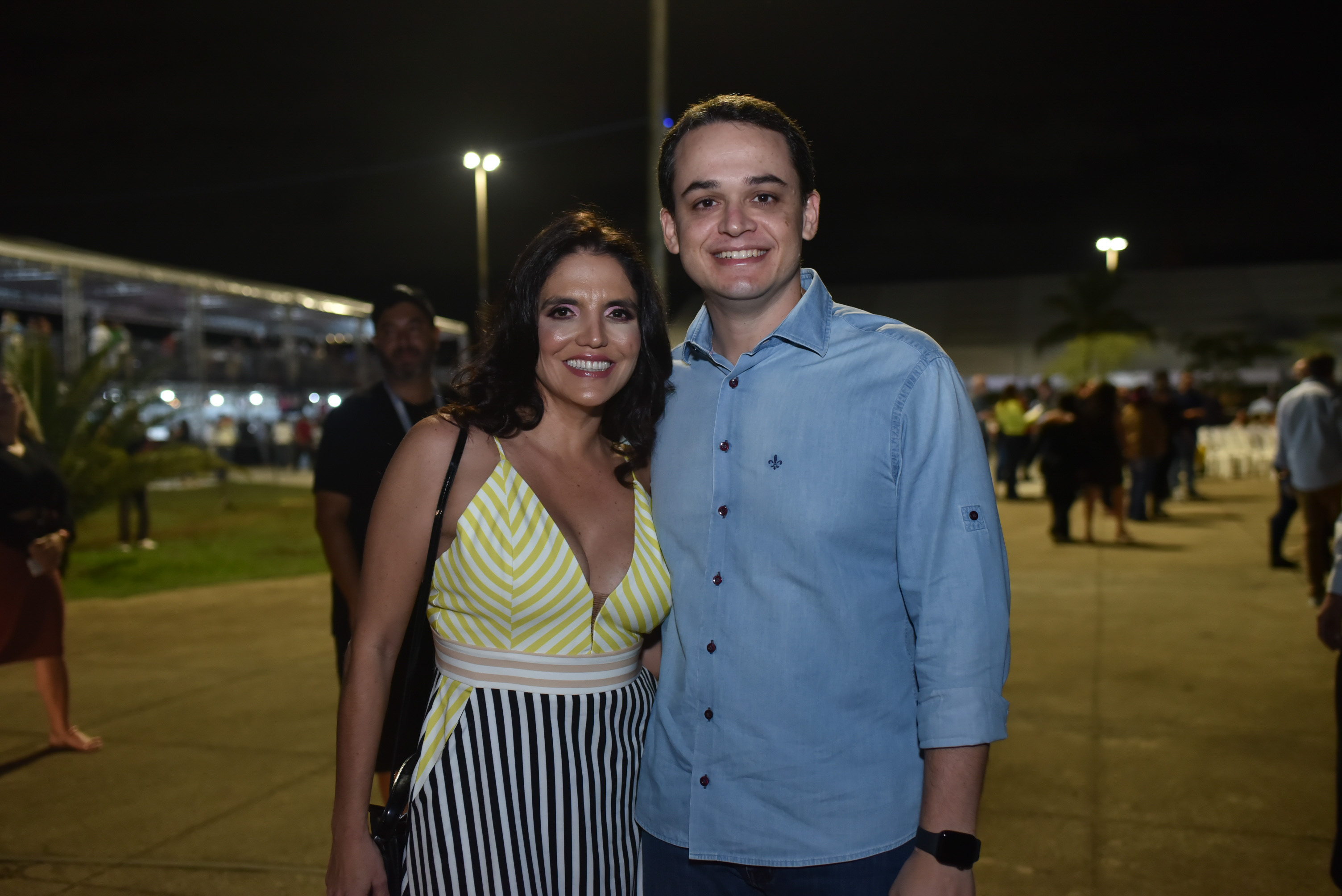HZ | Veja quem prestigiou o show do Rei Roberto Carlos em Vitória | A ...