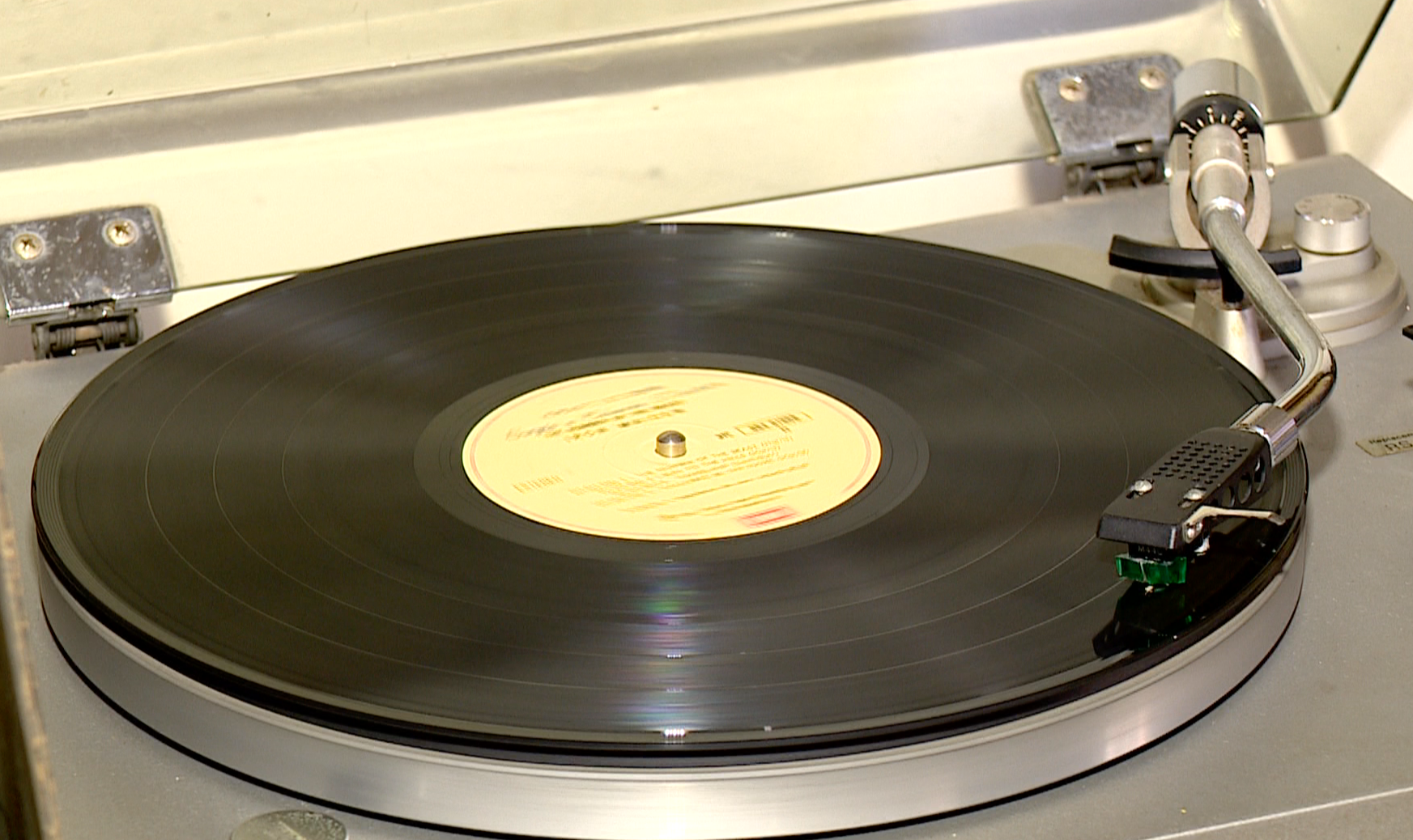 HZ | Moradores de Colatina mostram que a tradição dos discos de vinil ...