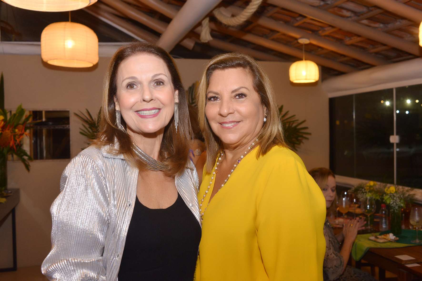 Heliane Duarte e Rita Tristão comemoram aniversários na Curva da Jurema ...