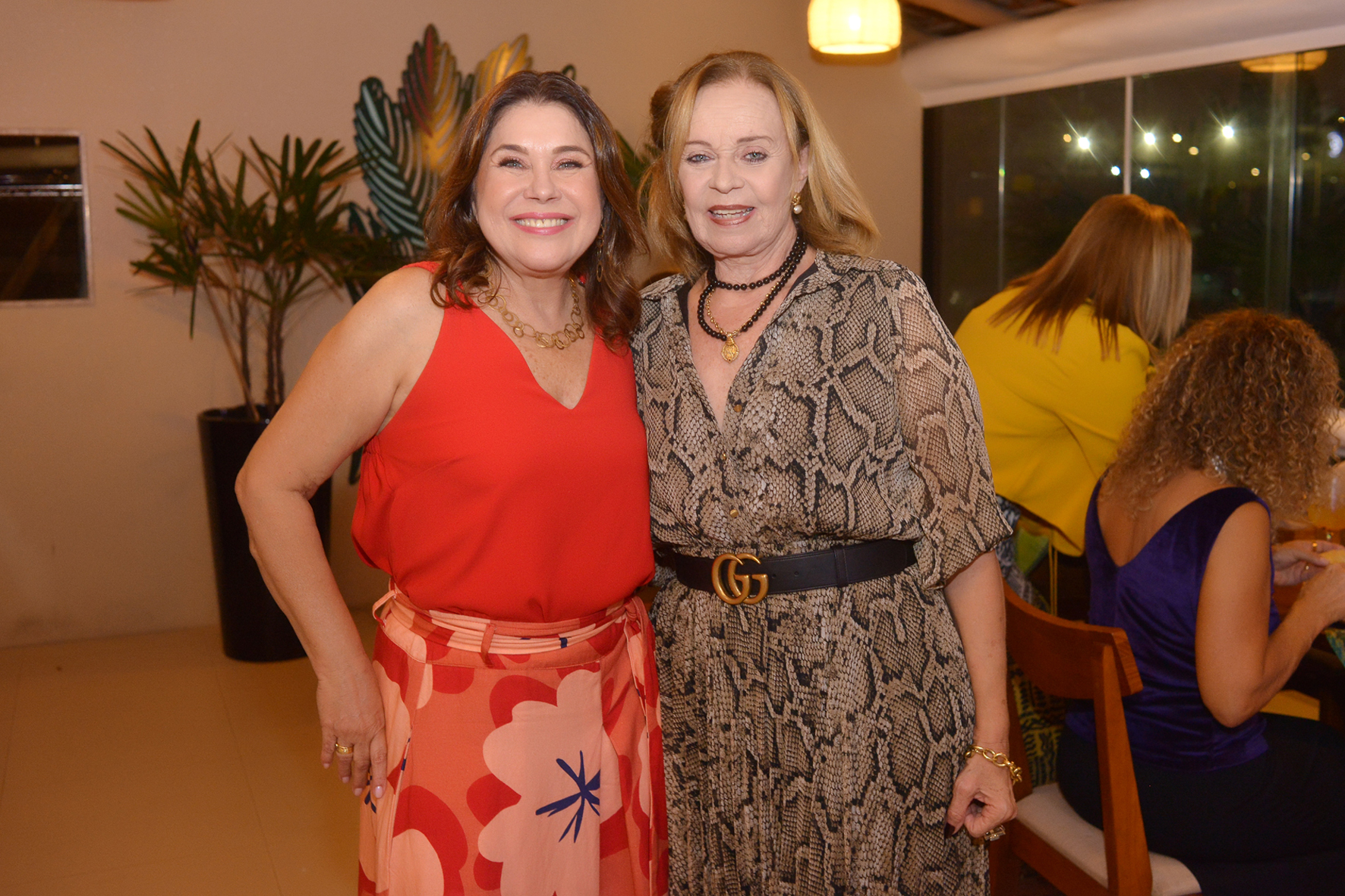 Heliane Duarte e Rita Tristão comemoram aniversários na Curva da Jurema ...