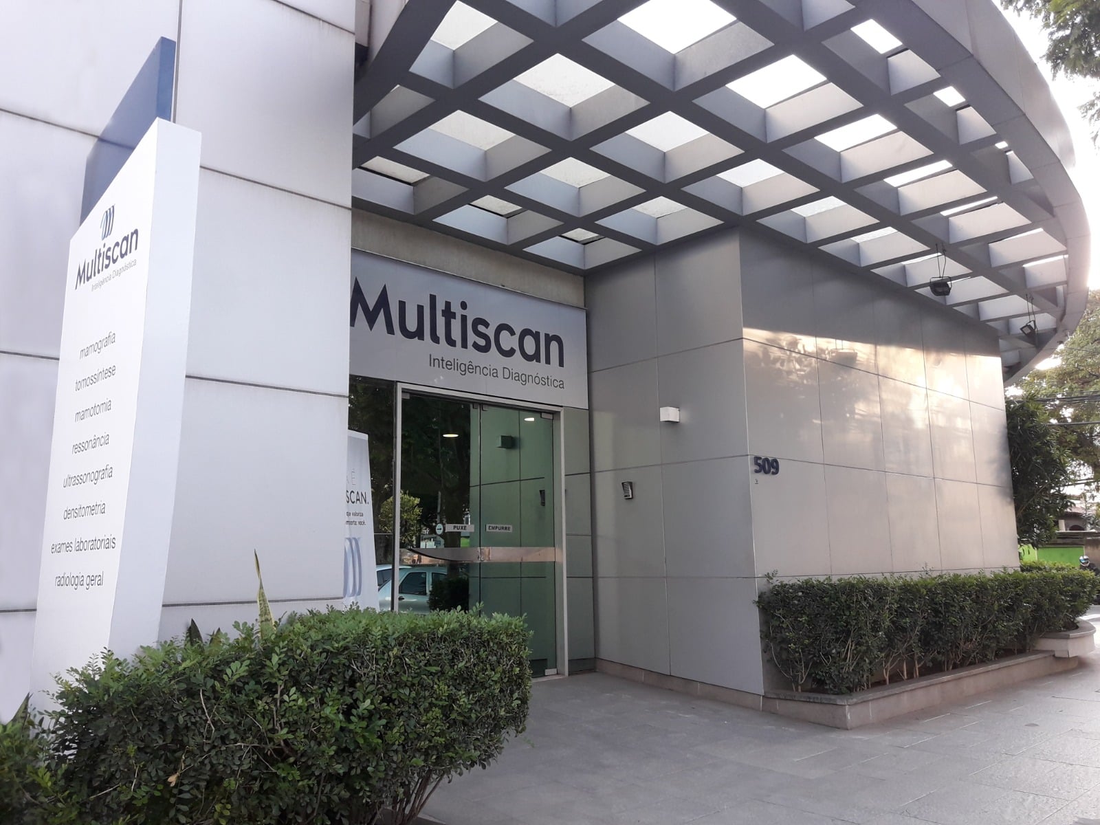 A Gazeta | Clínica investe em novos equipamentos e exames