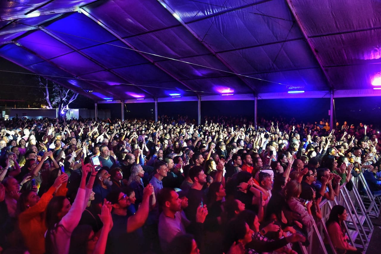 HZ | Frejat faz o público relembrar e cantar junto seus sucessos no ...