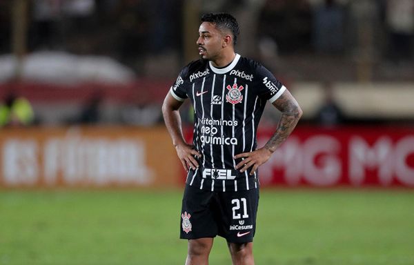 Bidu desabafa após vitória no Peru, chama racistas de 'imundos' e é ...