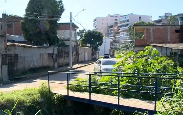 Casal é alvo de emboscada e homem é executado com 19 tiros em Cariacica ... Casal é alvo de emboscada e homem é executado com 19 tiros em Cariacica ...