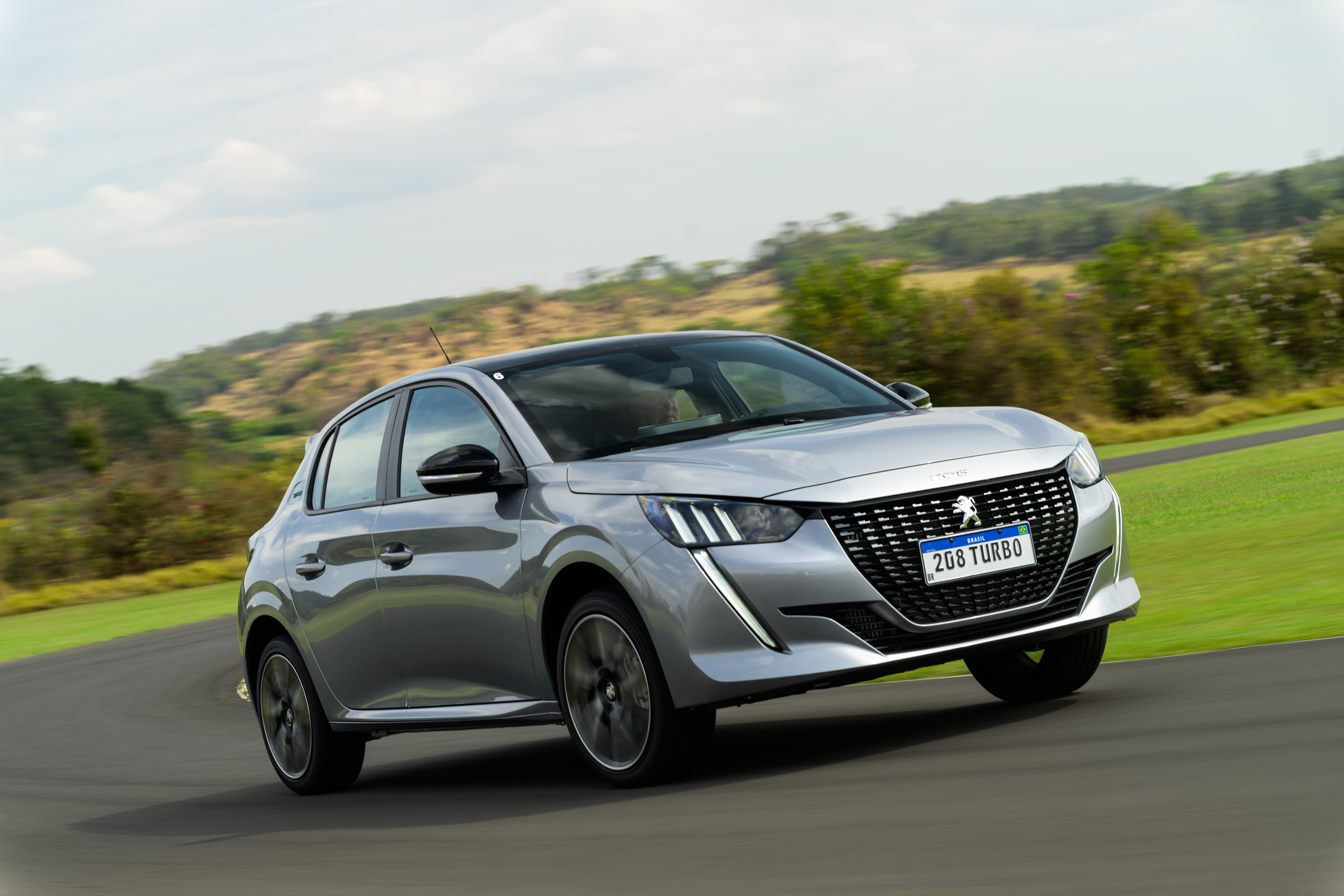 A Gazeta | Peugeot 208 com motor Turbo 200: hatch agora tem sete versões