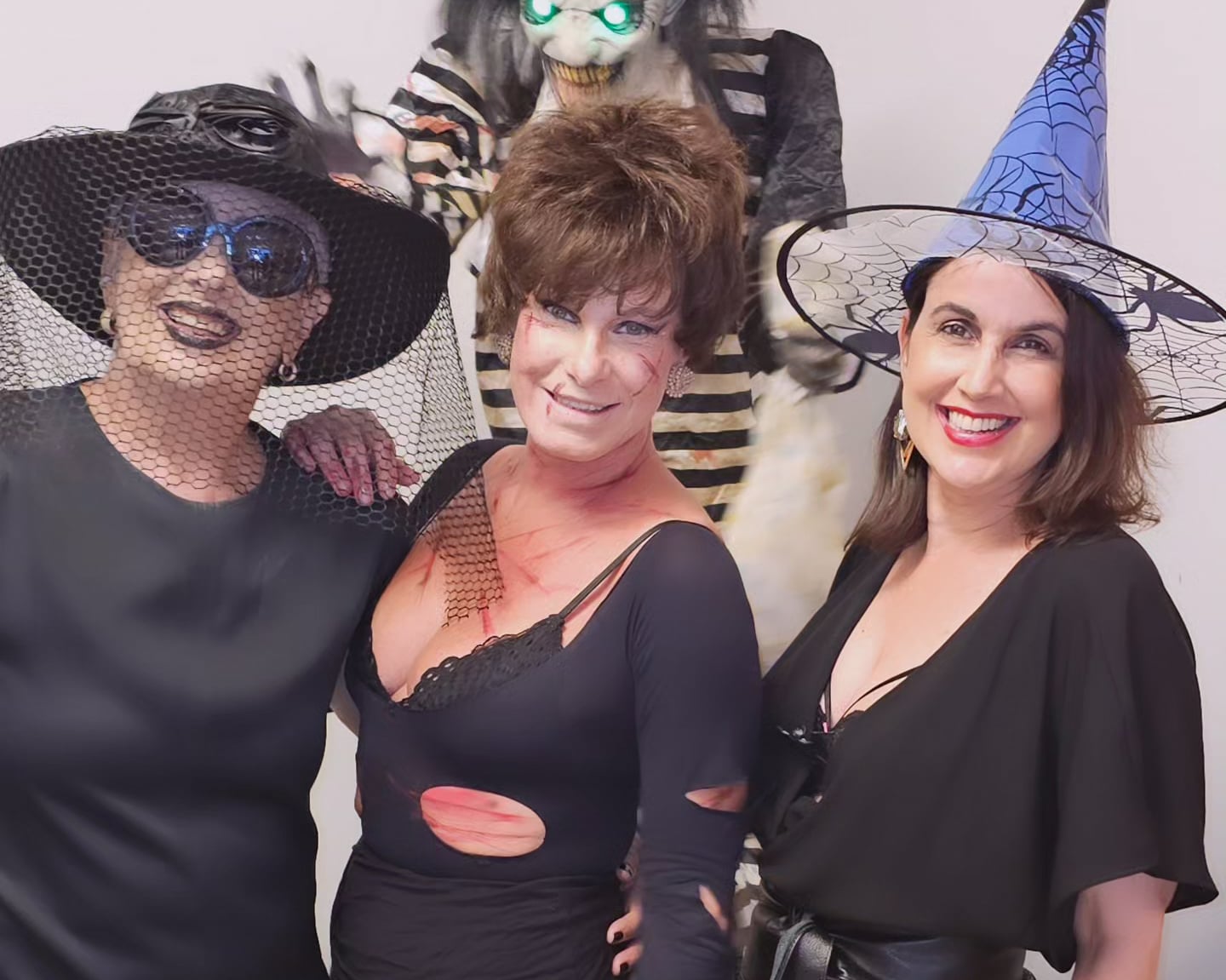 HZ | Simone Rizk celebra Halloween com amigos em Vitória; veja fotos ...