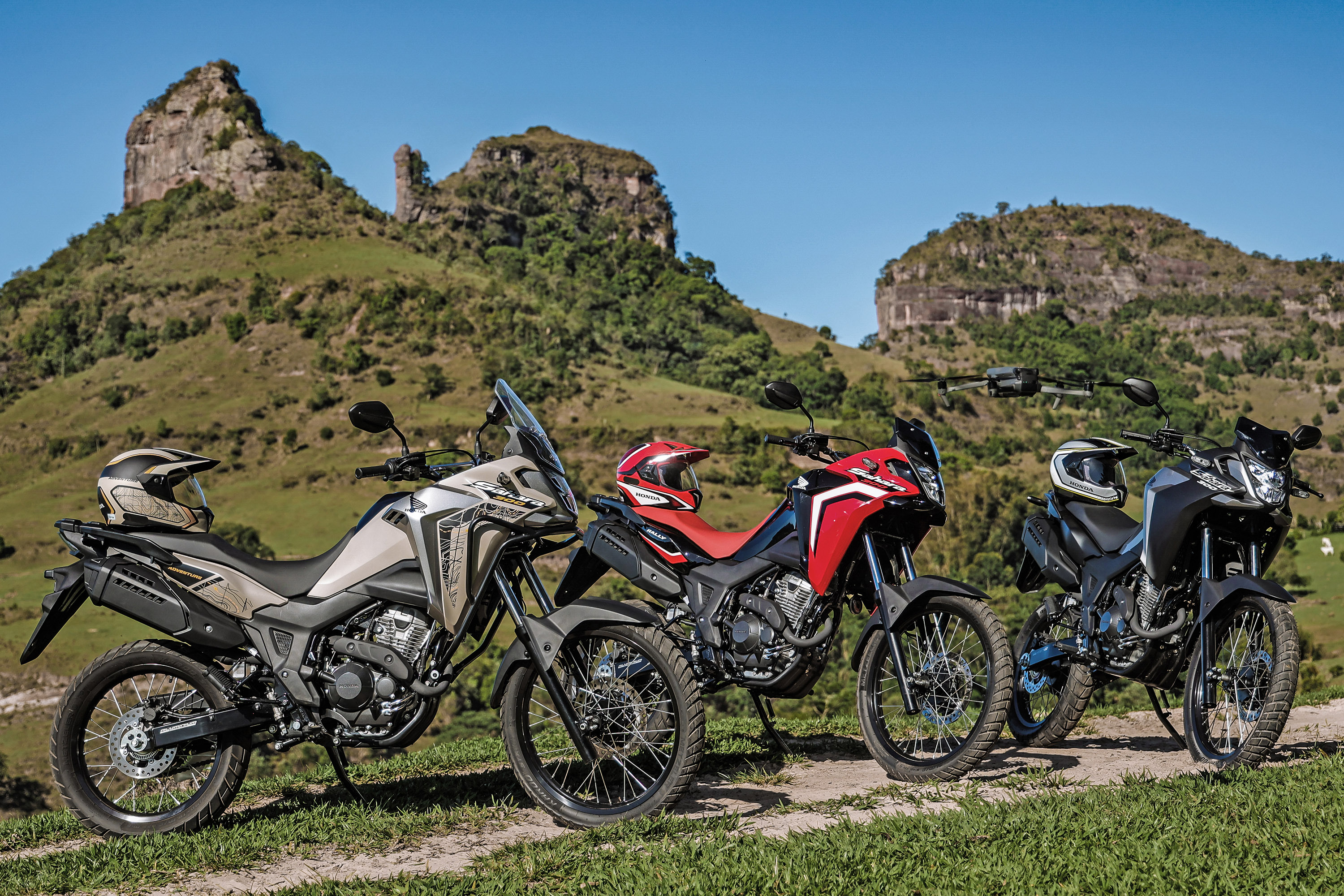 Honda XRE 300 Sahara 2024 chega com design moderno e estilo aventureiro ...