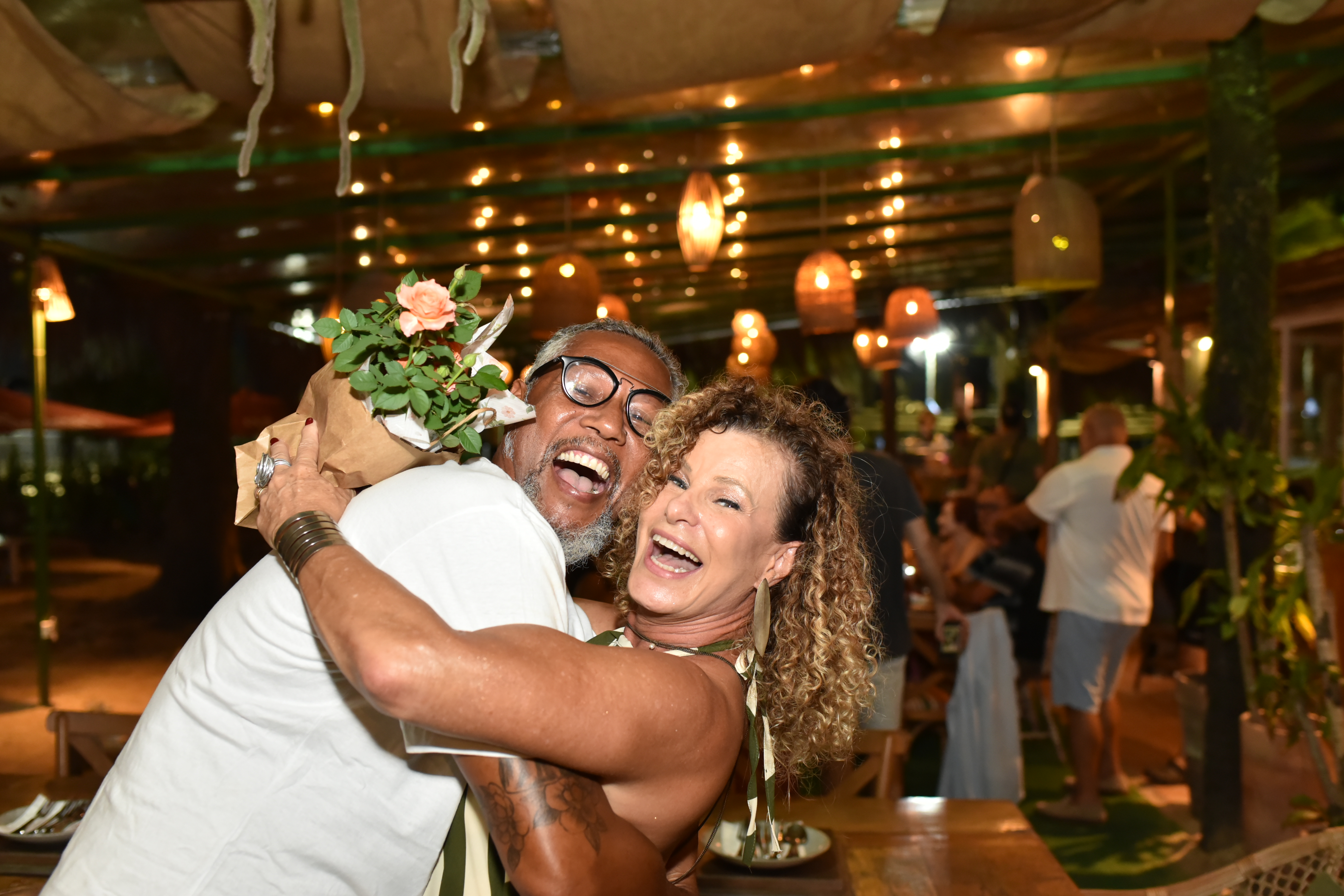 HZ | Fotógrafa Mônica Zorzanelli celebra aniversário com festa em ...
