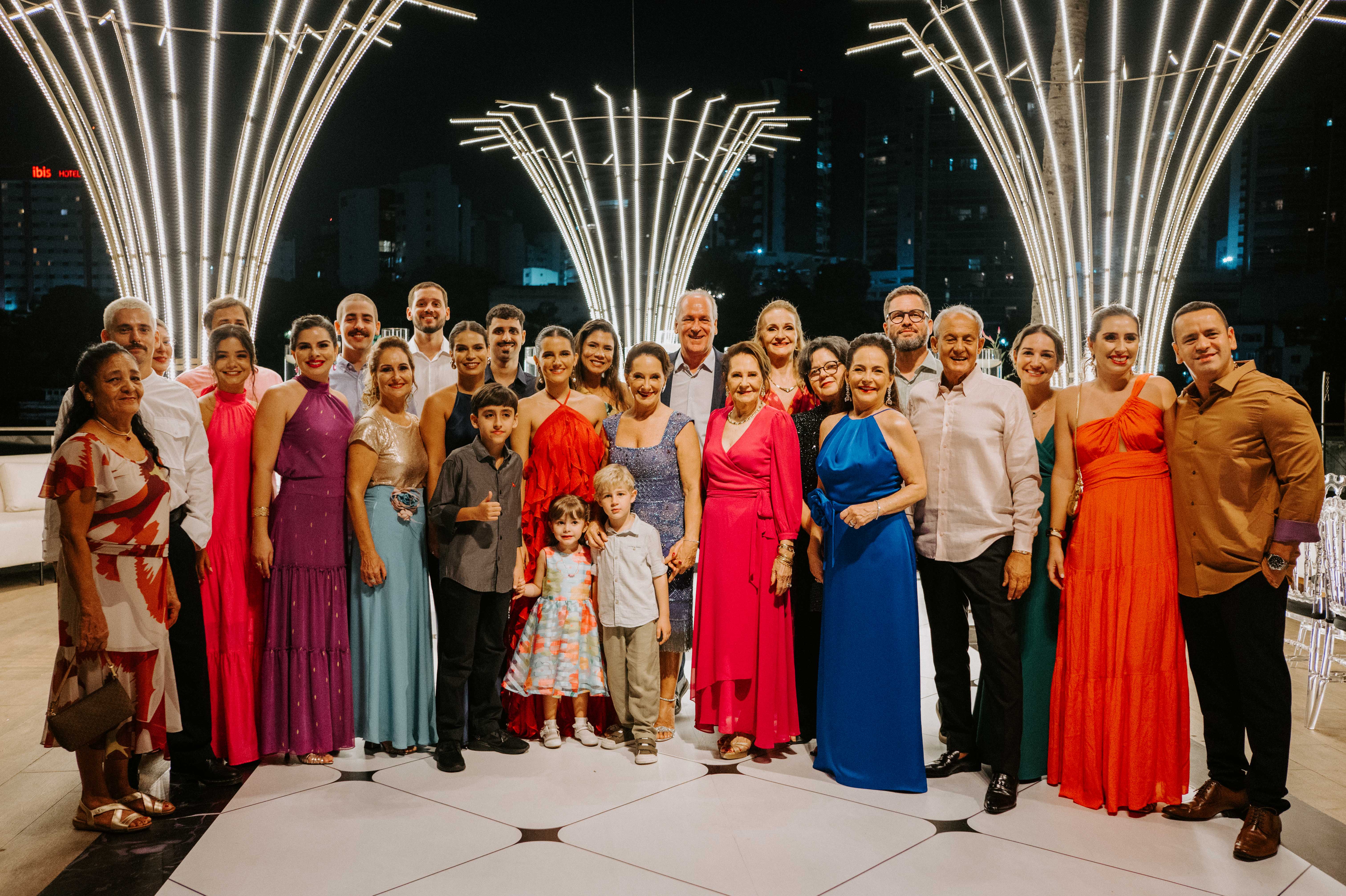 Ana Claudia Ceolin celebra 60 anos com festão em Vitória; fotos e vídeo ...