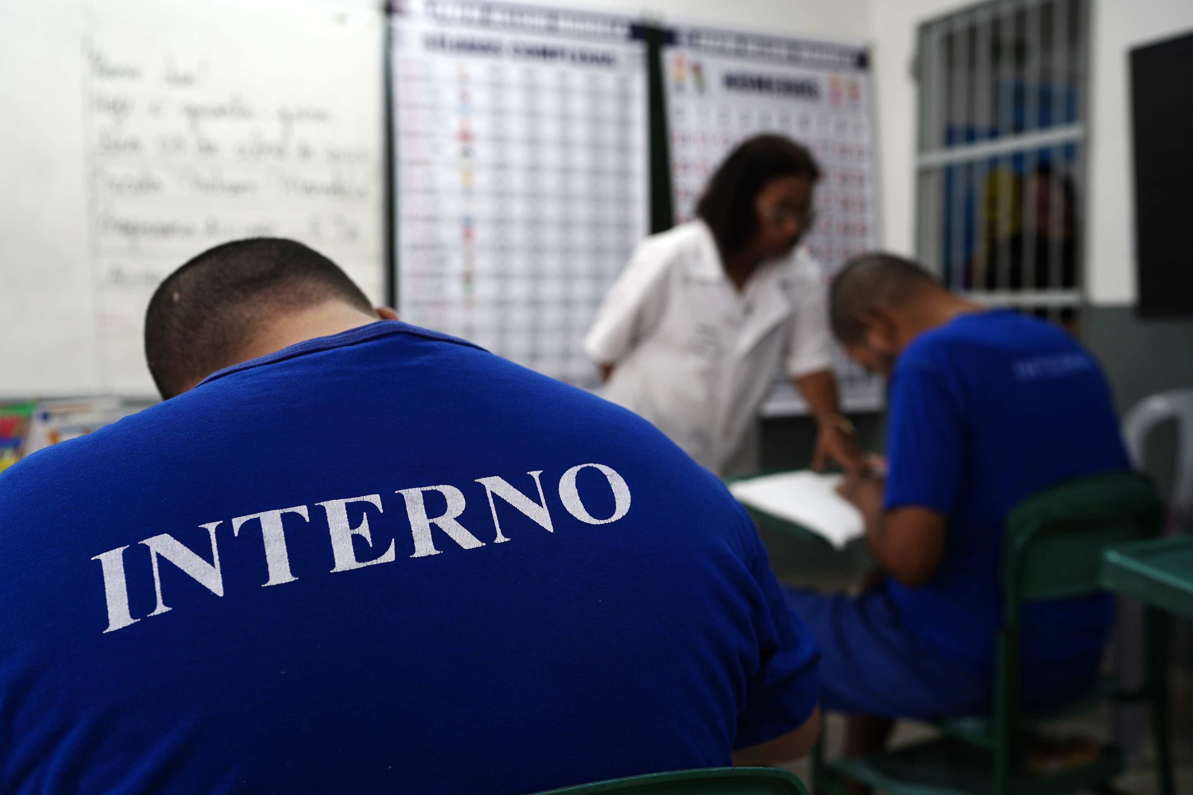 Vídeo mostra como é a vida dos internos no manicômio judiciário do ES ...