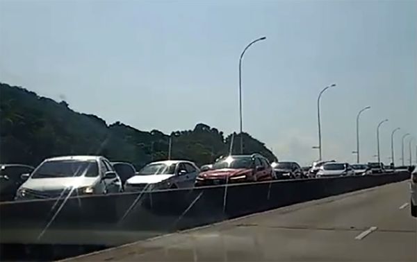 Obra de reparo na Terceira Ponte deixa trânsito congestionado | A Gazeta